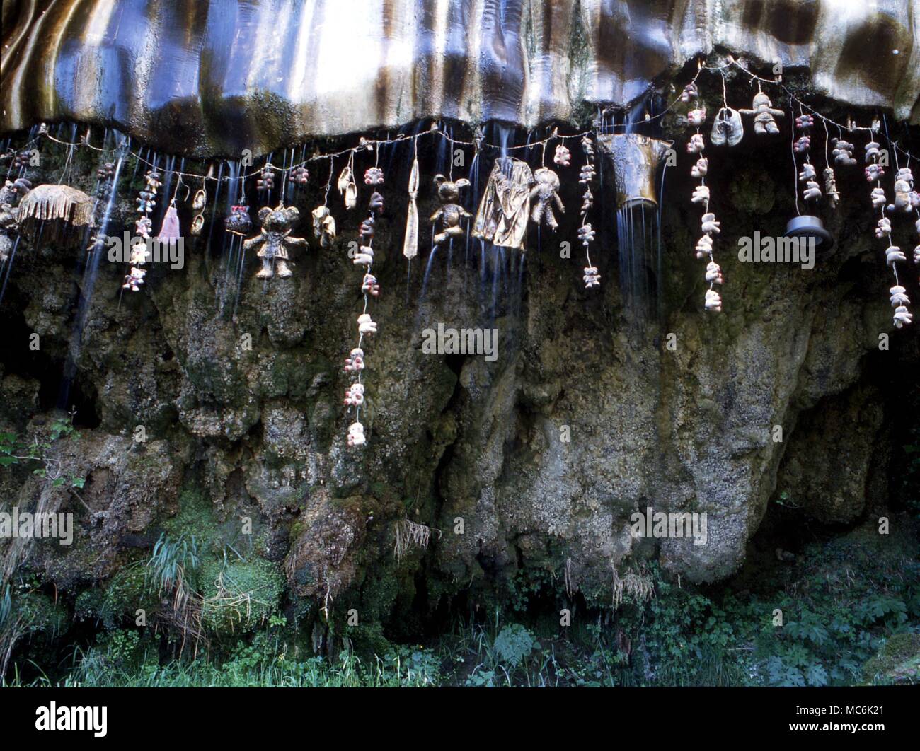 Witch well hi-res stock photography and images - Alamy