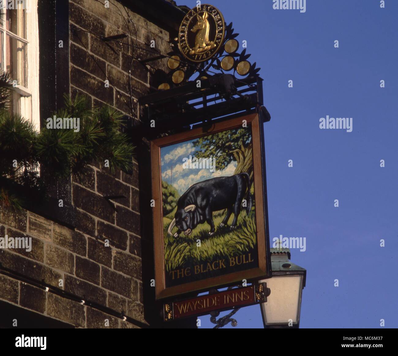 Pub inn sign hi-res stock photography and images - Alamy