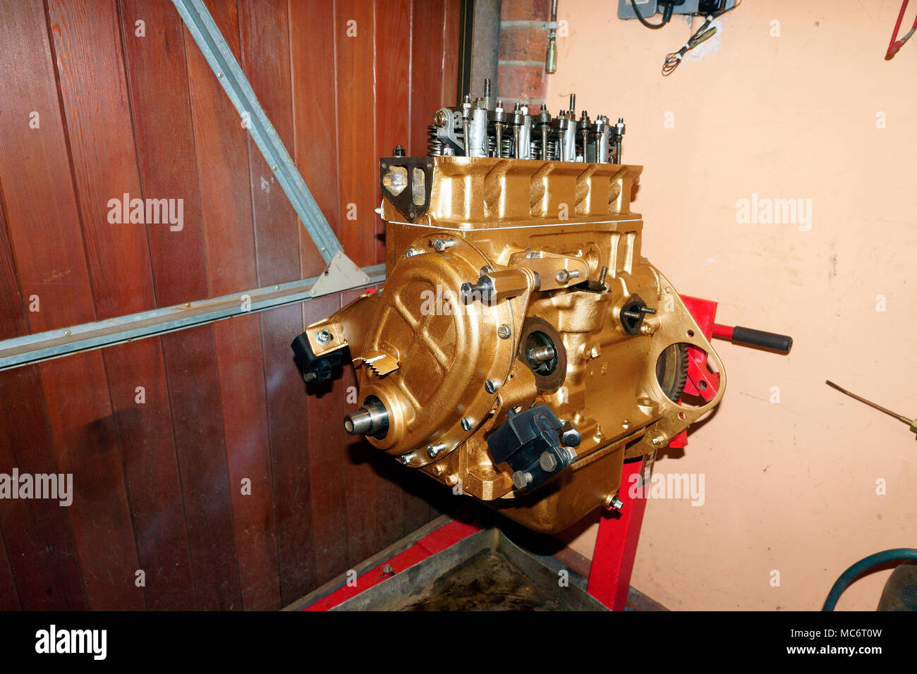 T SPITFIRE MK IV ENGINE RESTORATION FOR MK III Stock Photo - Alamy
