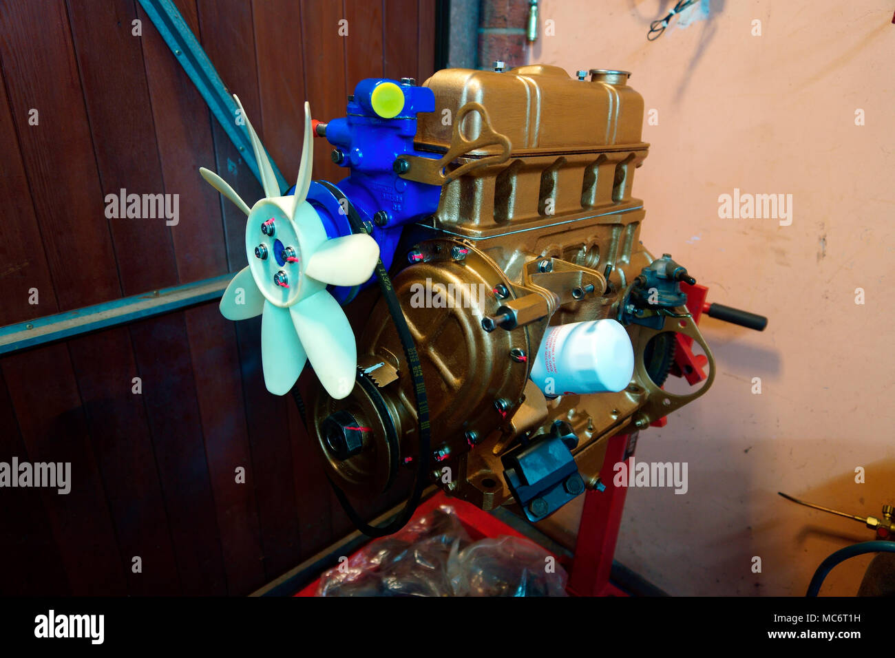 T SPITFIRE MK IV ENGINE RESTORATION FOR MK III Stock Photo - Alamy