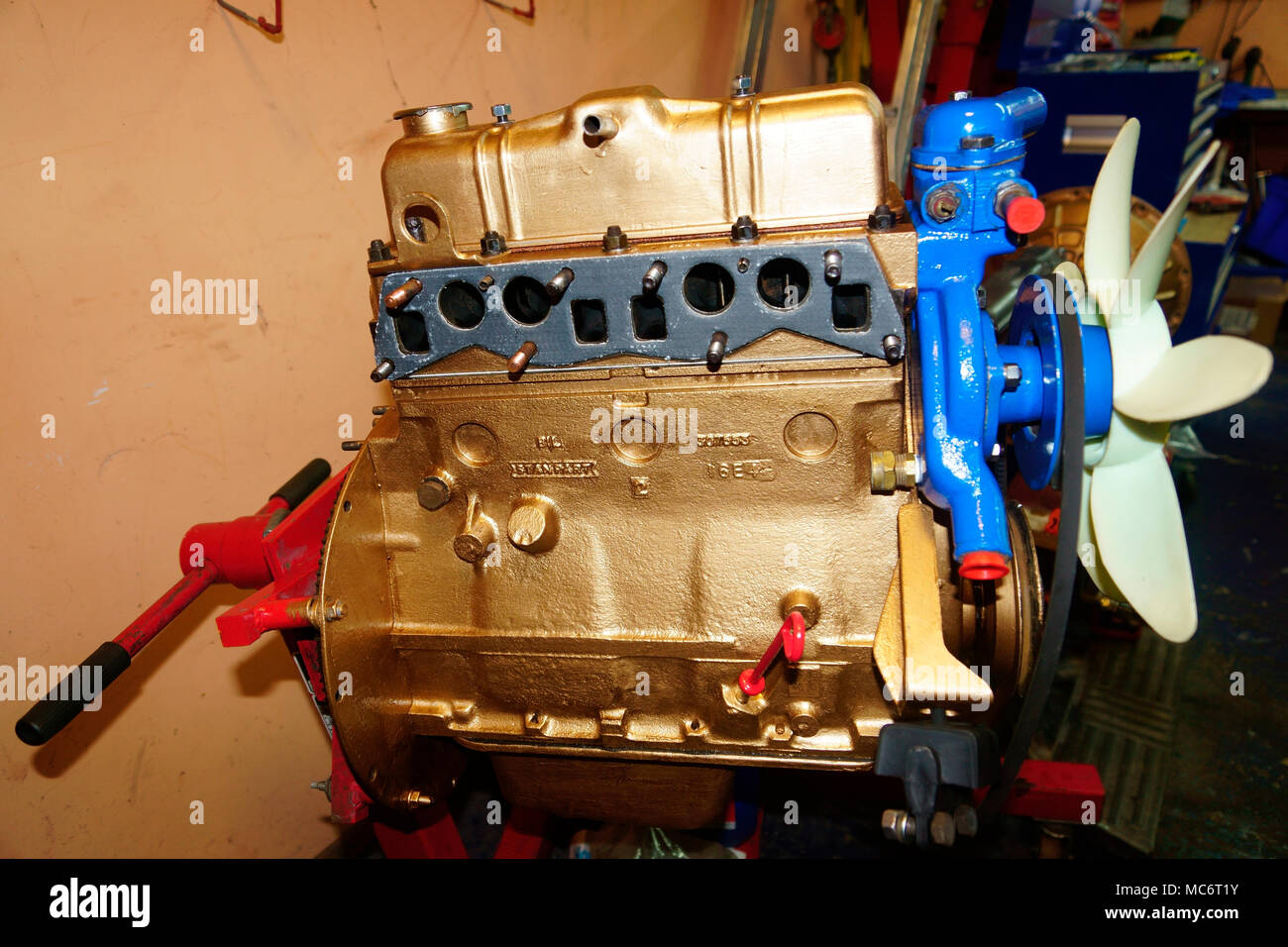 T SPITFIRE MK IV ENGINE RESTORATION FOR MK III Stock Photo - Alamy