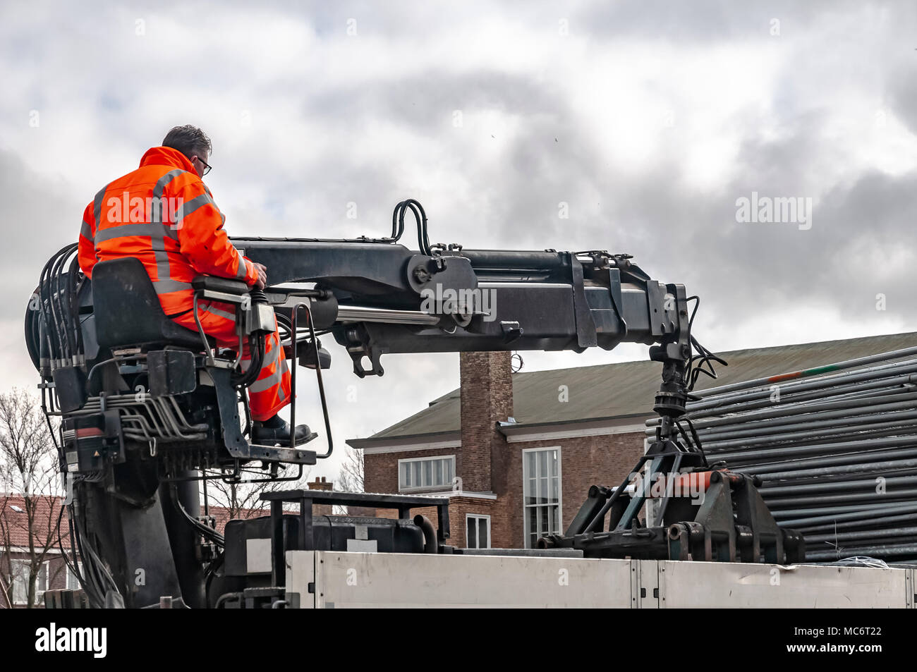 Mobile crane operator hi-res stock photography and images - Alamy