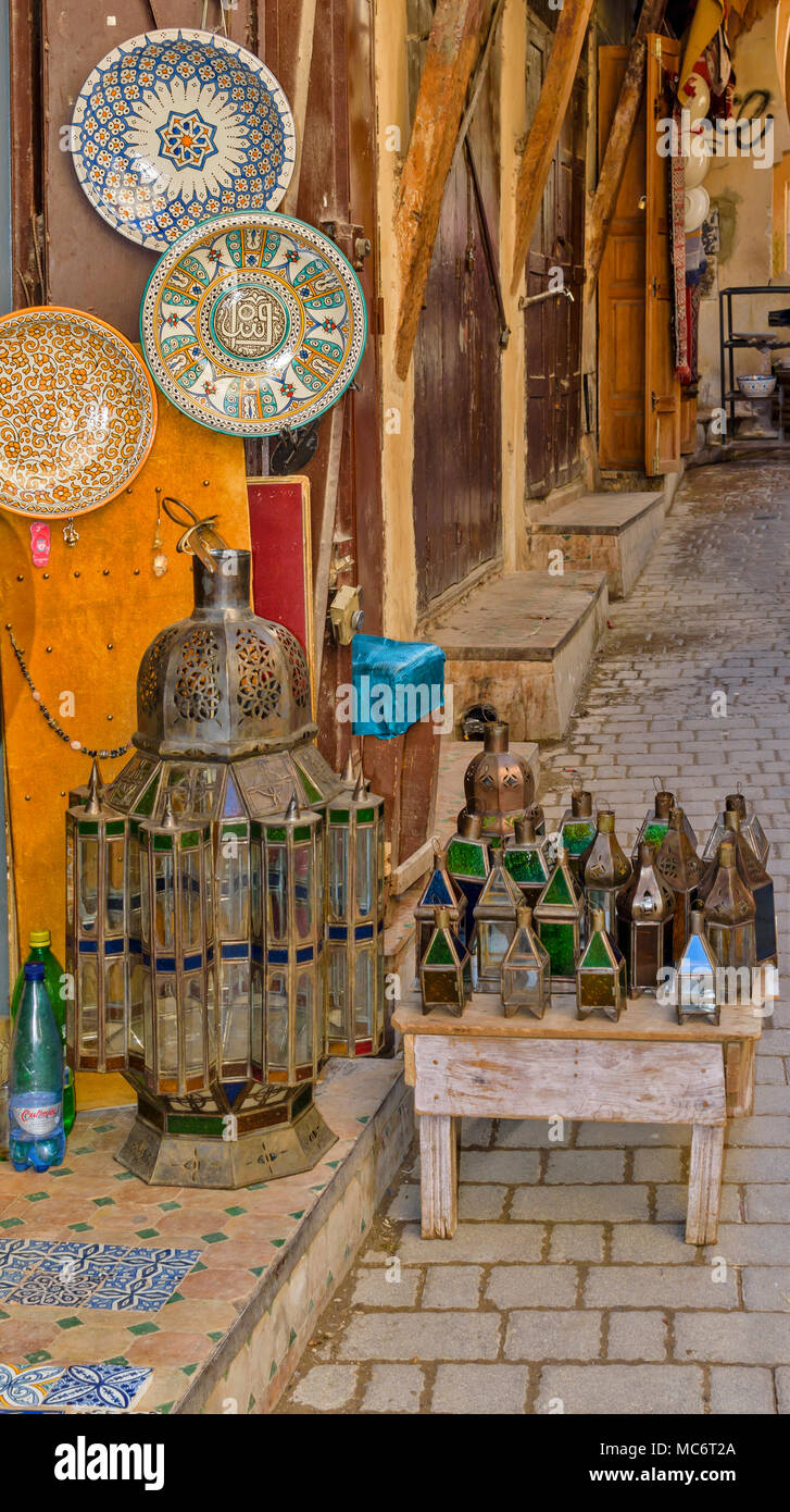 MOROCCO FES MEDINA SOUK MARKET LARGE AND SMALL INTRICATE BRASS AND ...