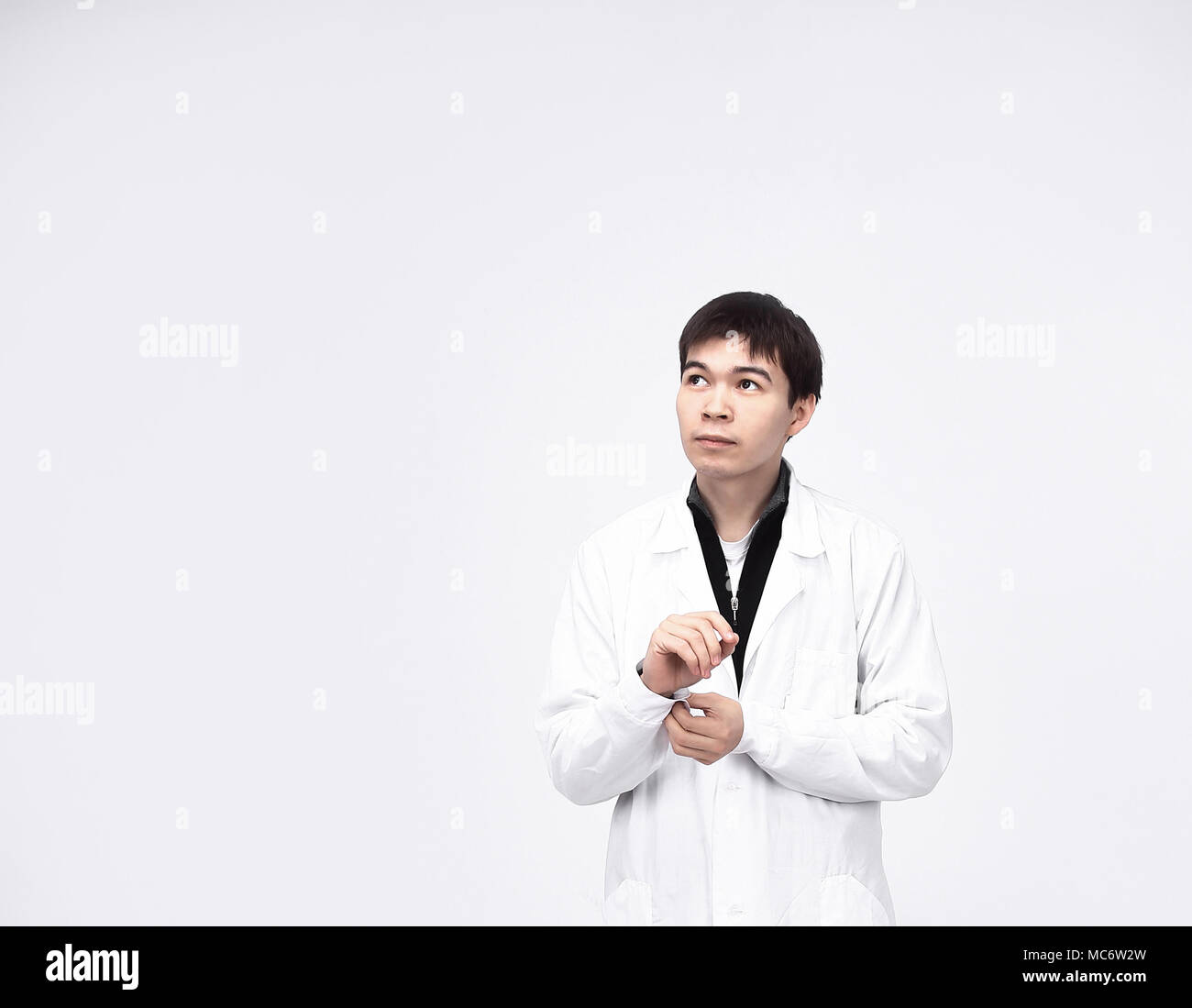 Male caucasian surgeon looks up hi-res stock photography and images - Alamy