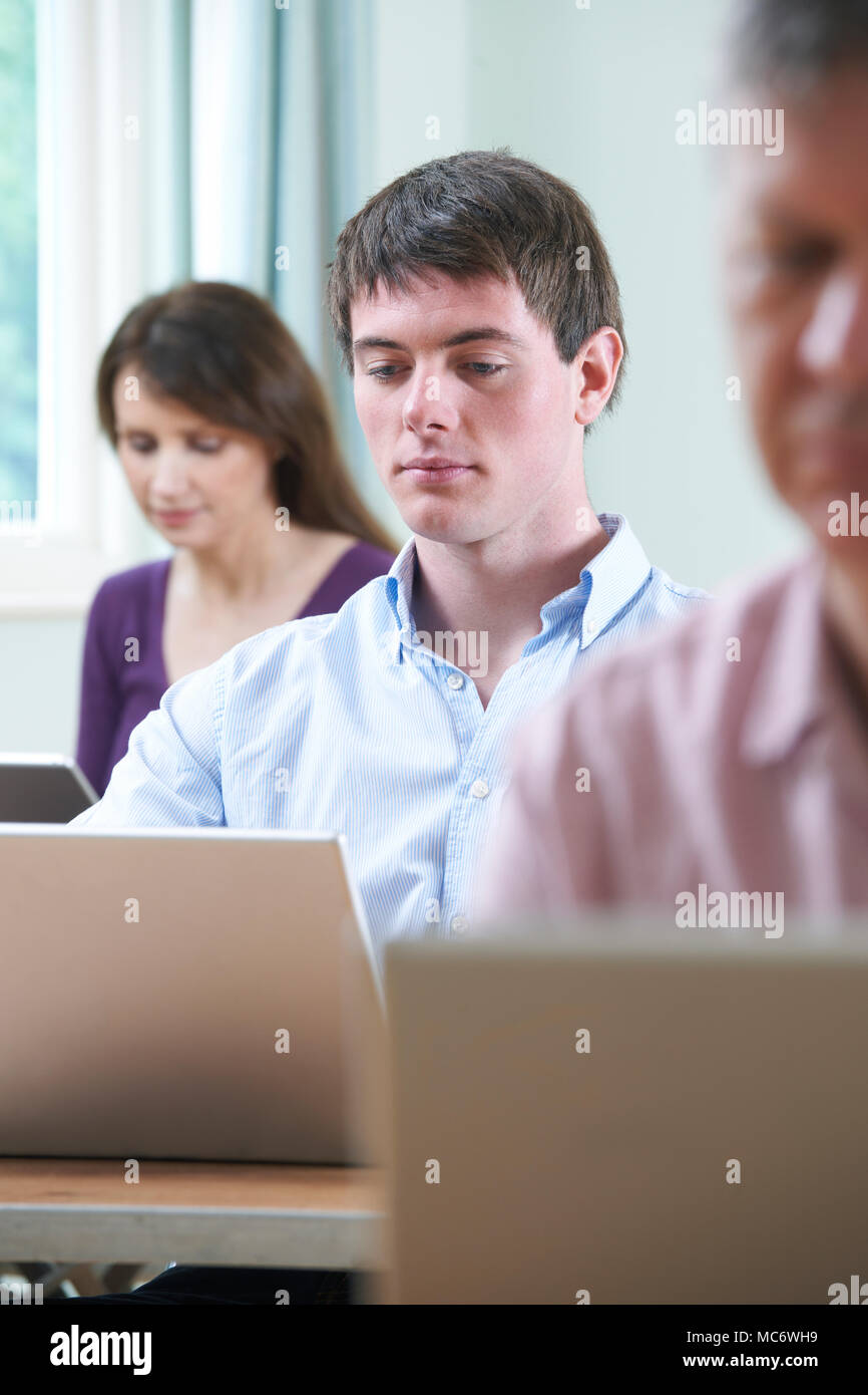Adult learning classroom mature hi-res stock photography and images - Alamy