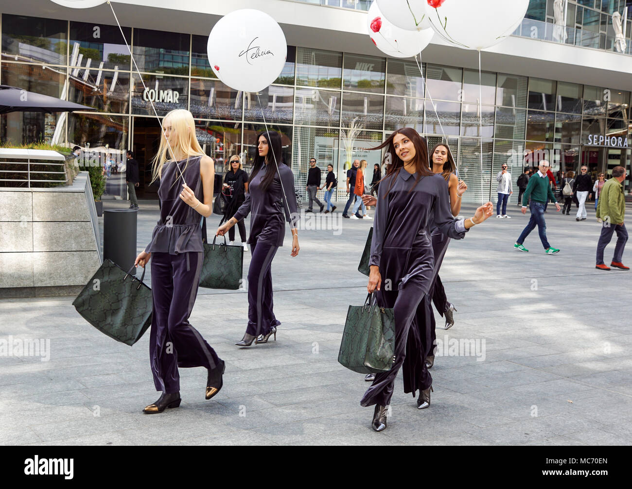 MILAN, ITALY - SEPTEMBER 22, 2017: Fashionable models poses on the ...