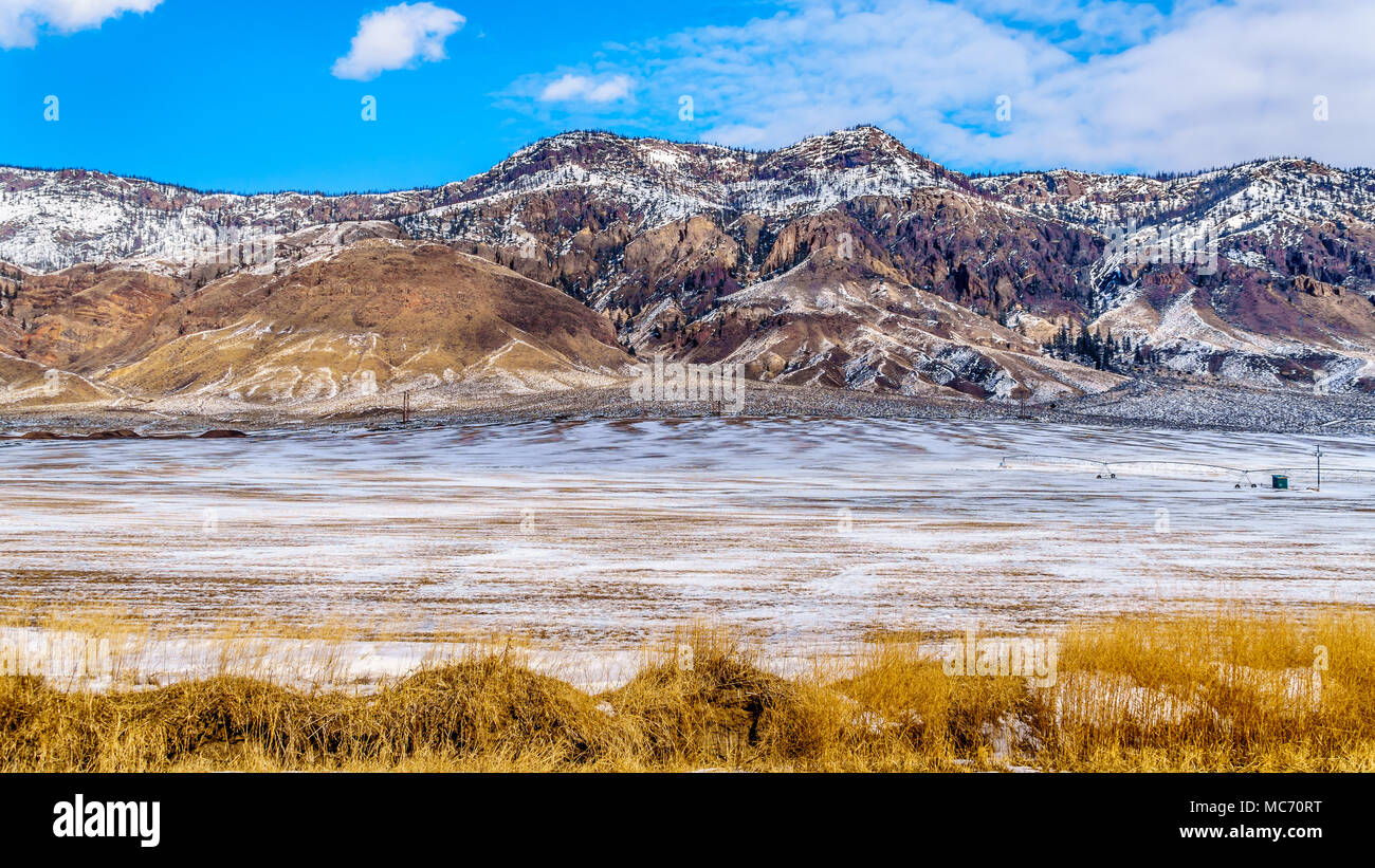 Winter Landscape in the semi desert of the Thompson River Valley ...