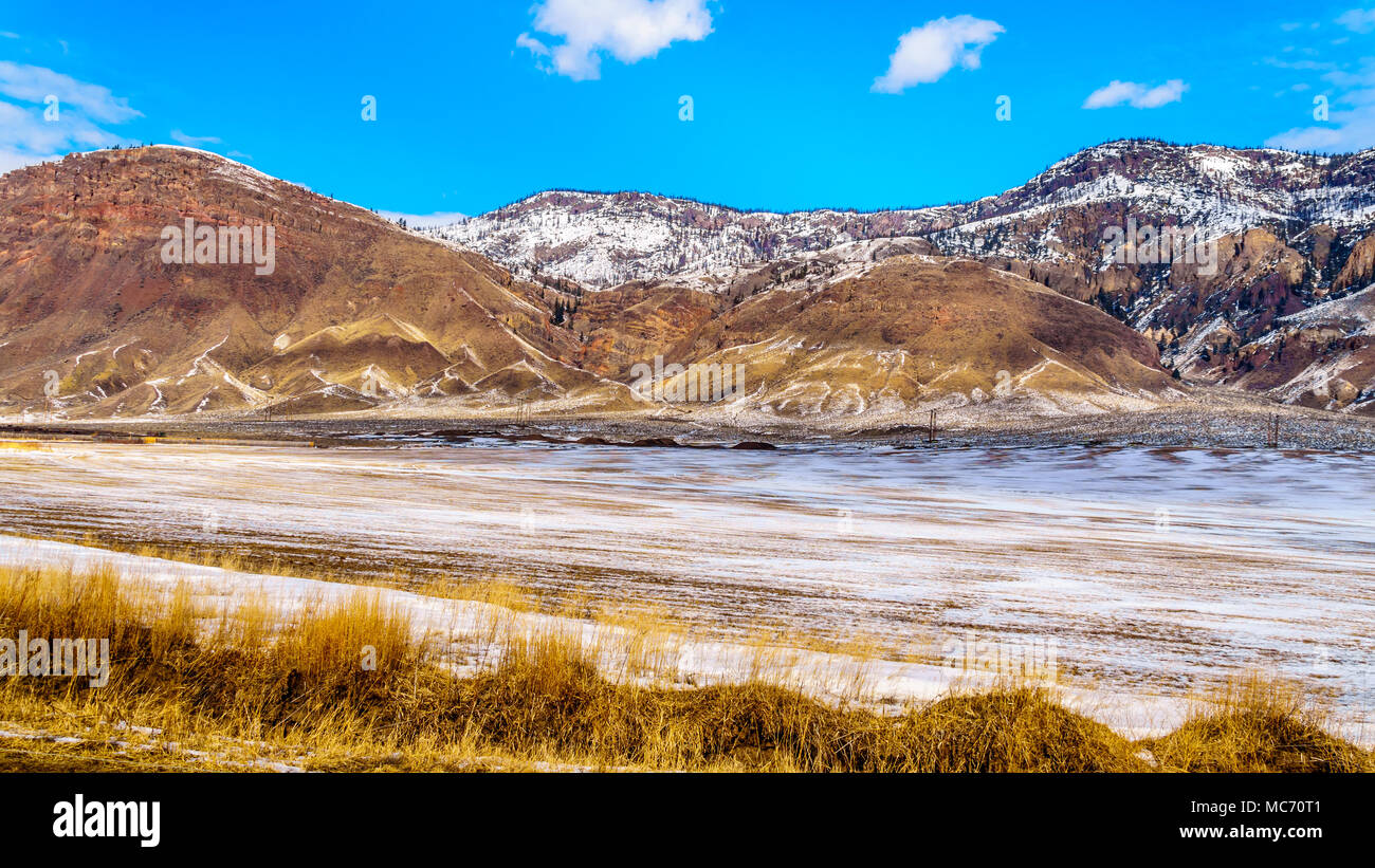 Winter Landscape in the semi desert of the Thompson River Valley ...