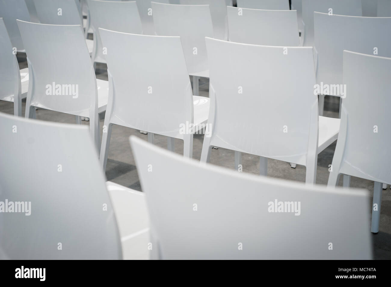 White modern chairs in conference room auditorium seminar Stock Photo ...