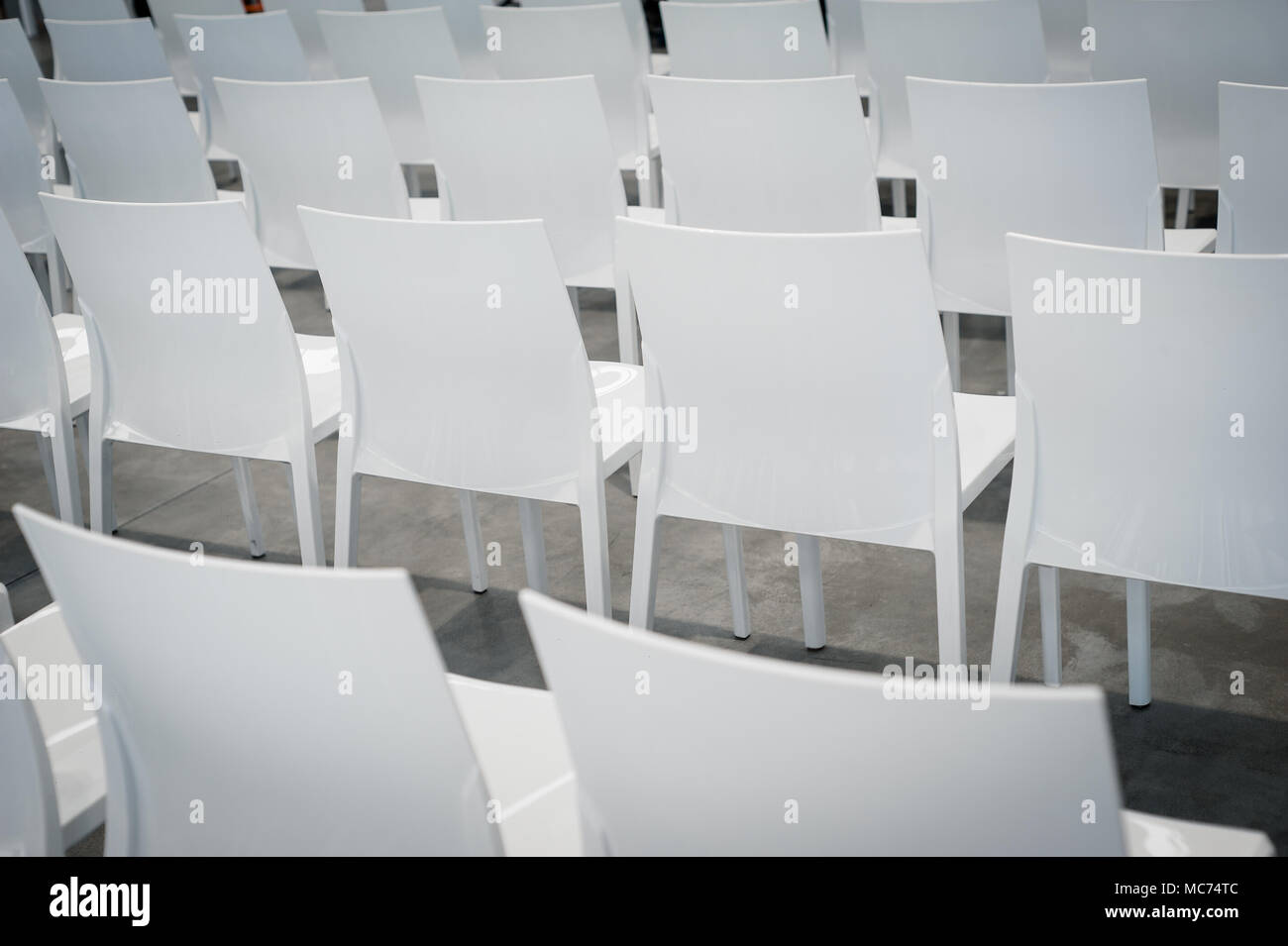 White modern chairs in conference room auditorium seminar Stock Photo ...