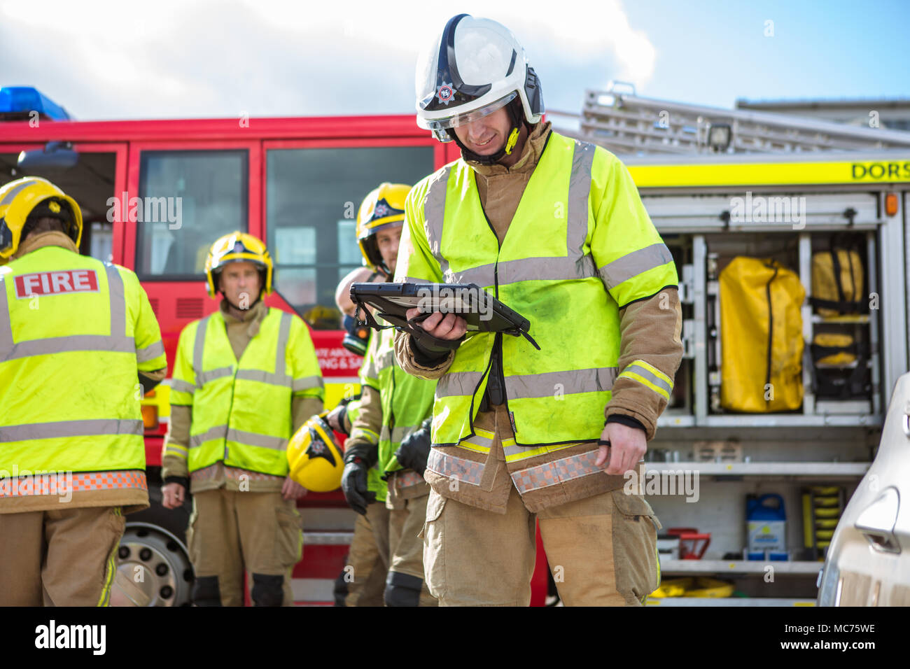 Firefighter uk hi-res stock photography and images - Alamy