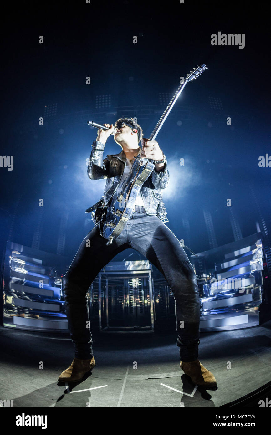 Chromeo band hi-res stock photography and images - Alamy