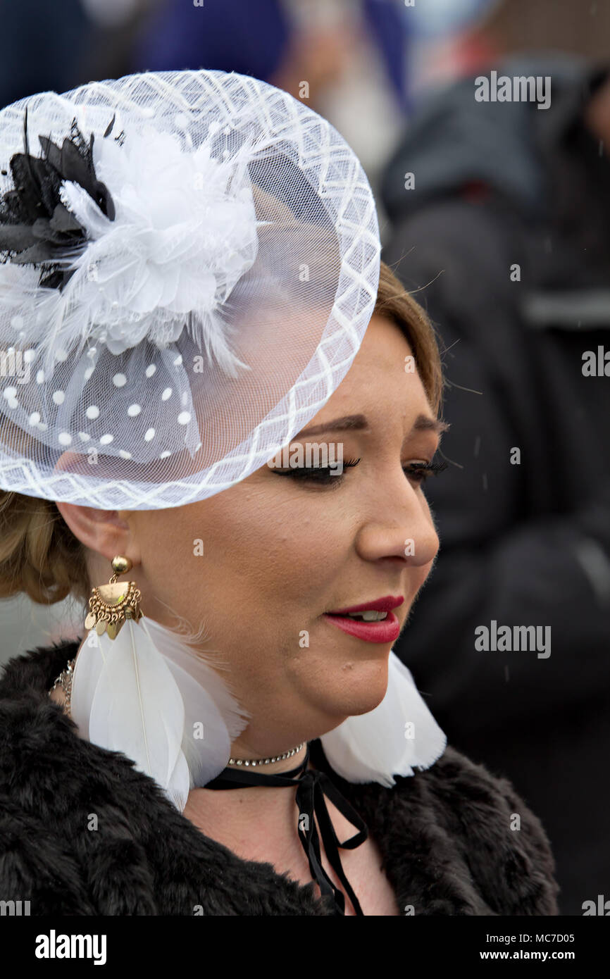 Aintree ladies day hats hi-res stock photography and images - Alamy