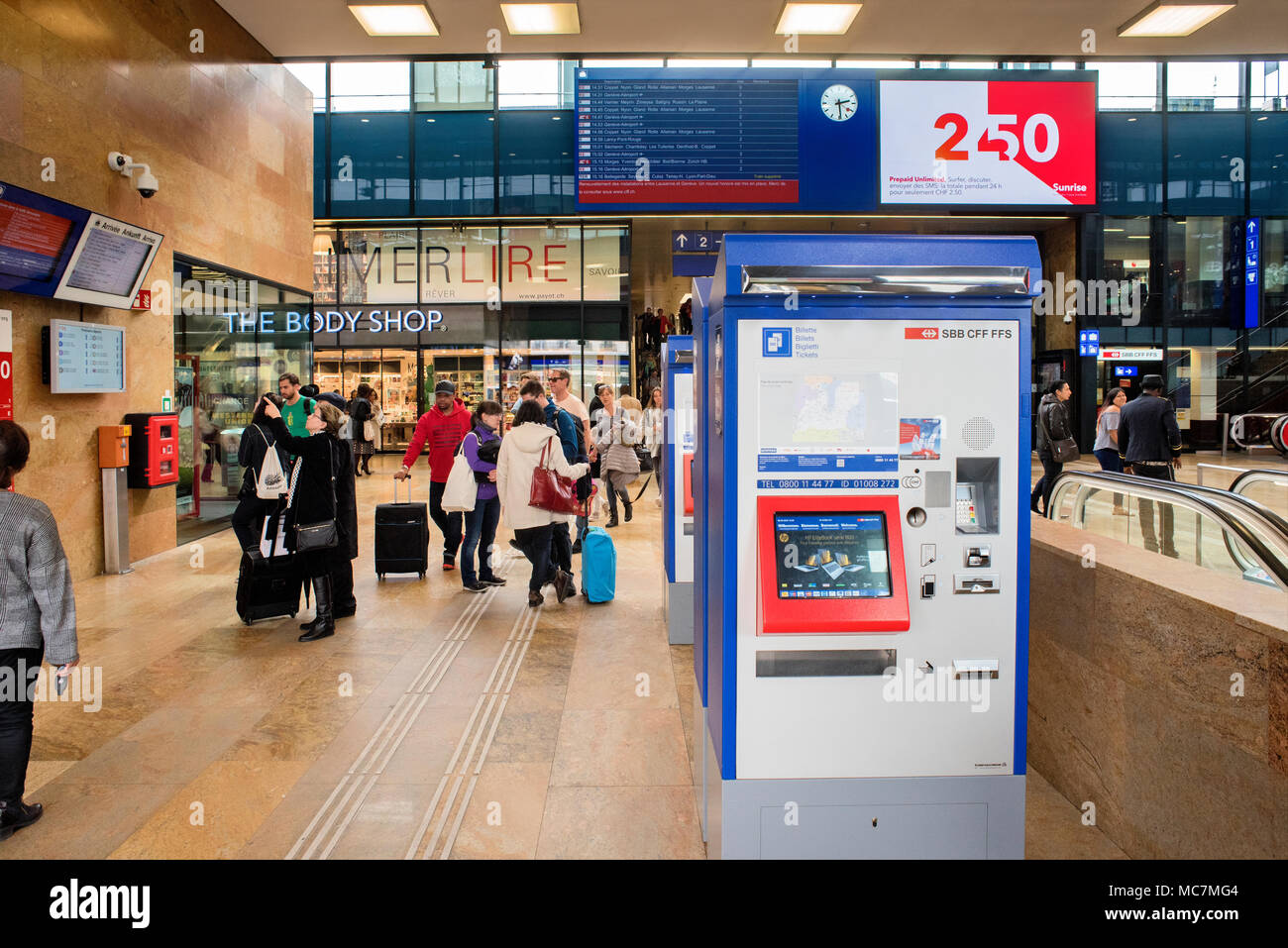 Geneva, Switzerland, april 10, 2018 : main hall of the Genève station ...