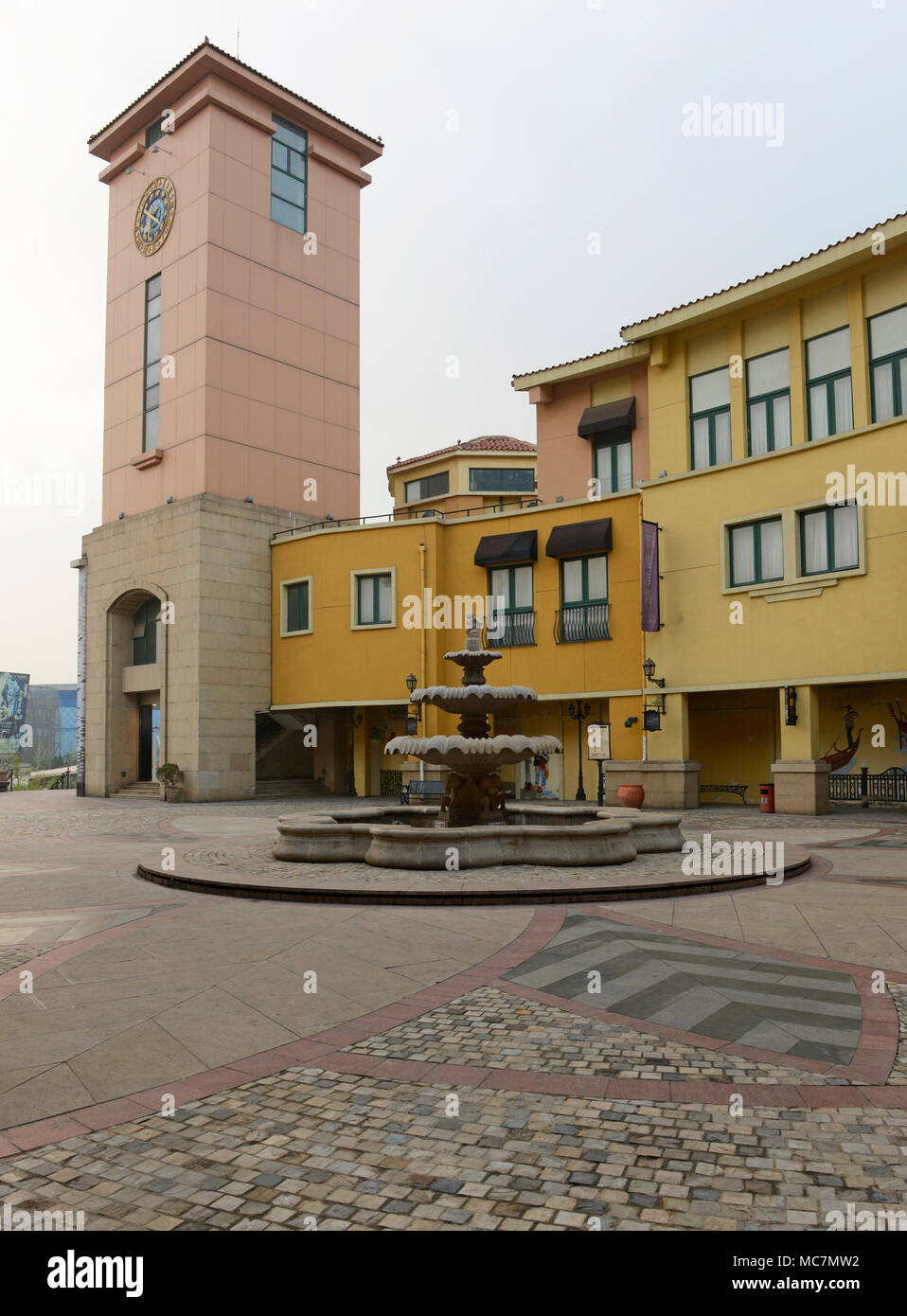 Italianate buildings hi-res stock photography and images - Alamy