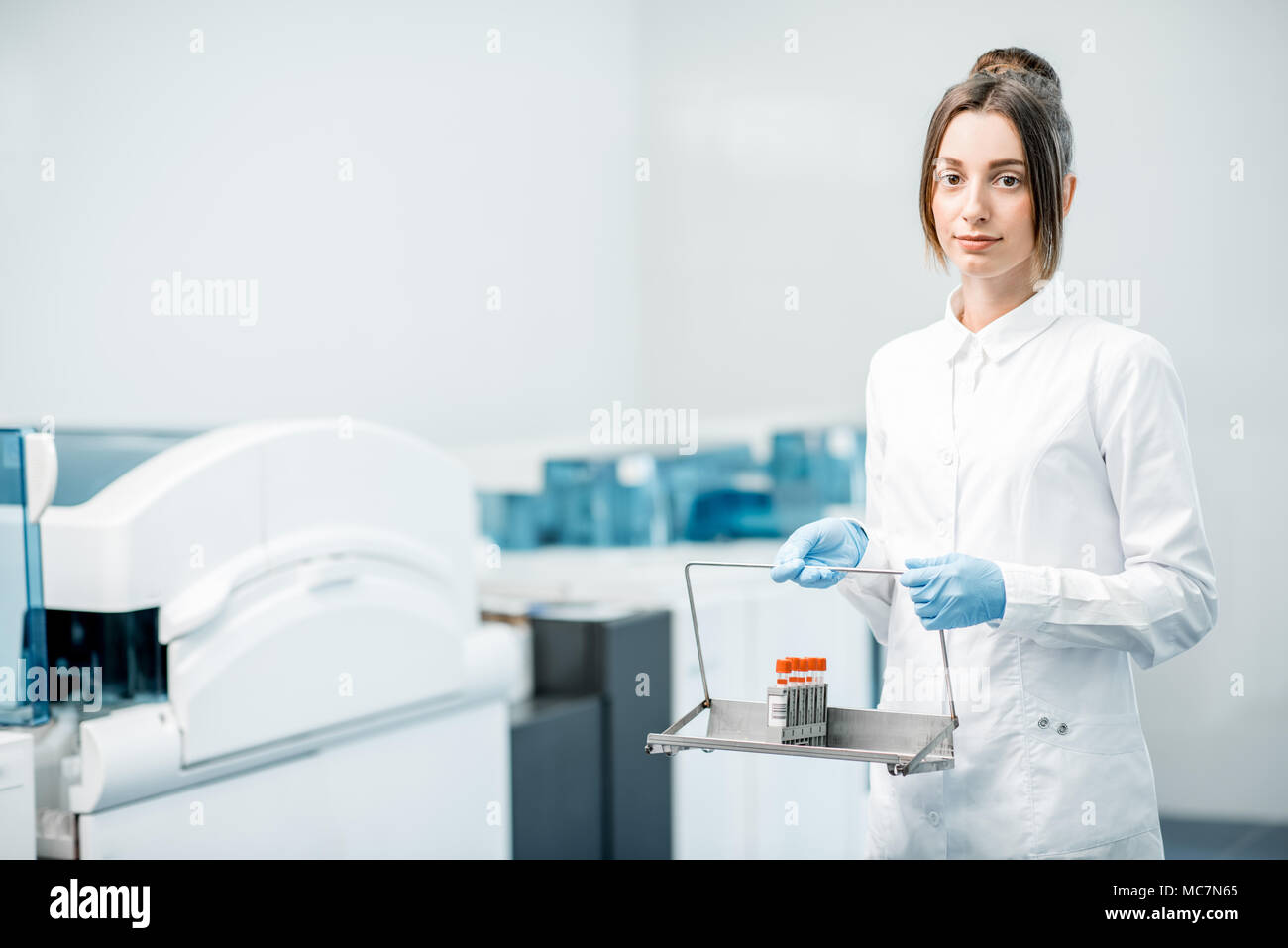 Portrait medical technician computer hi-res stock photography and ...