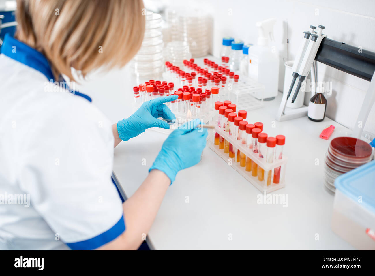 Female laboratory assistant hi-res stock photography and images - Alamy