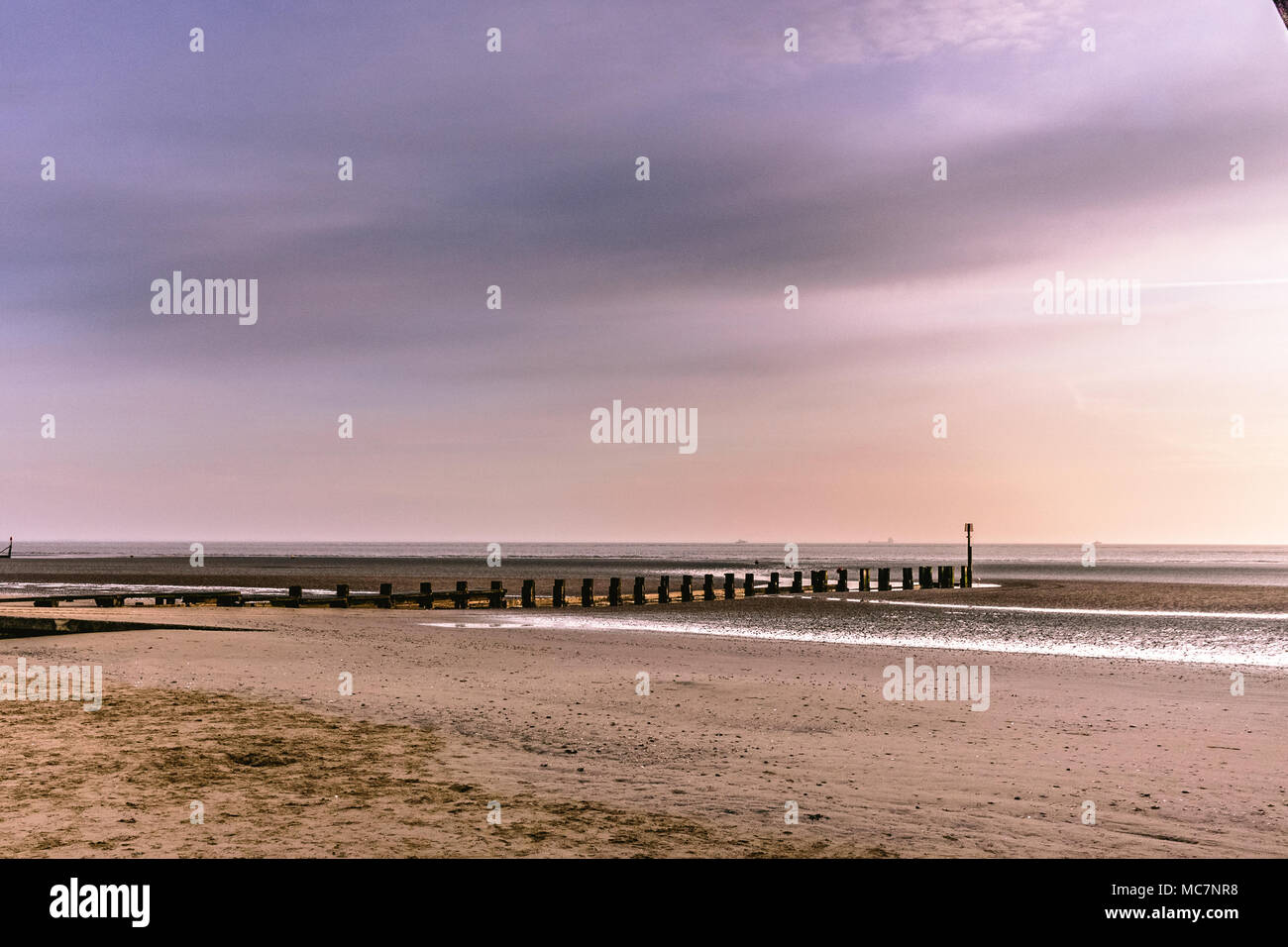 Seascape groynes hi-res stock photography and images - Alamy