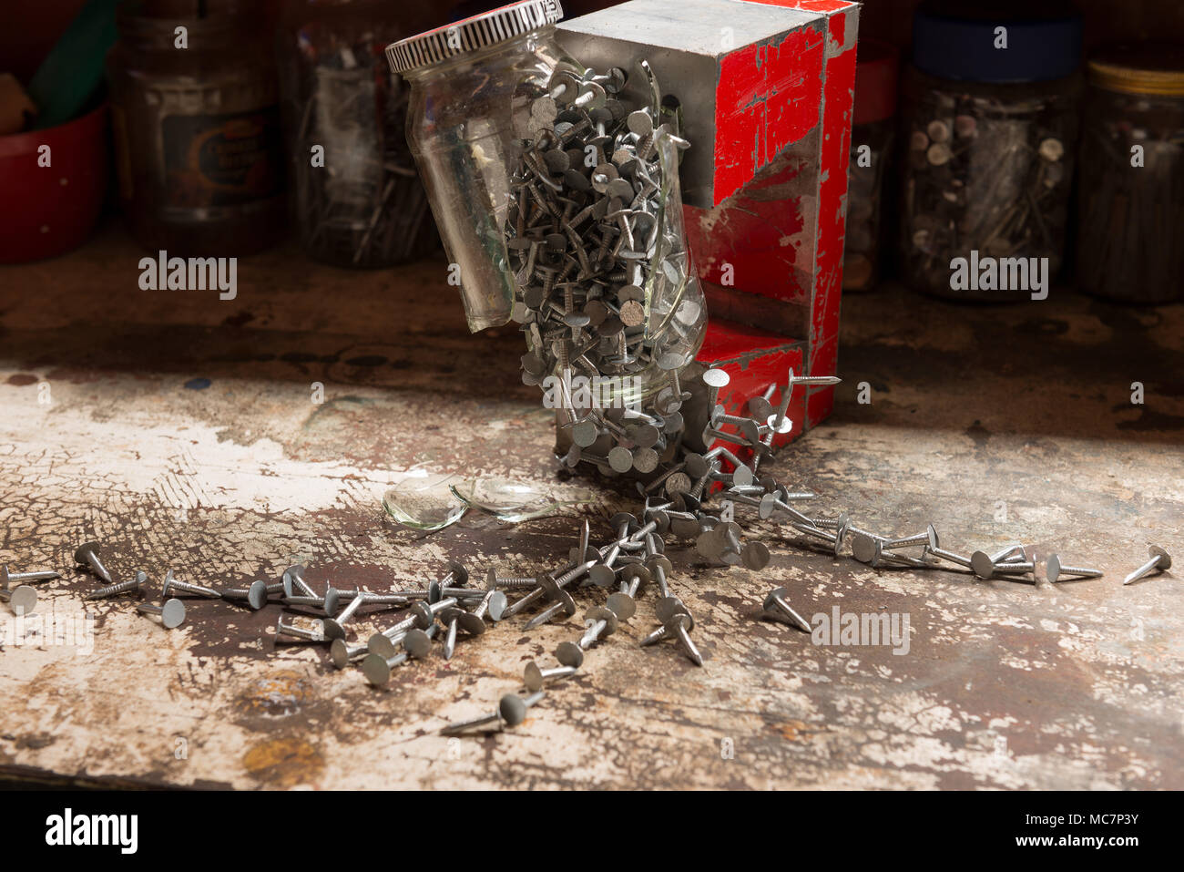 Metal stuck to magnet hi-res stock photography and images - Alamy