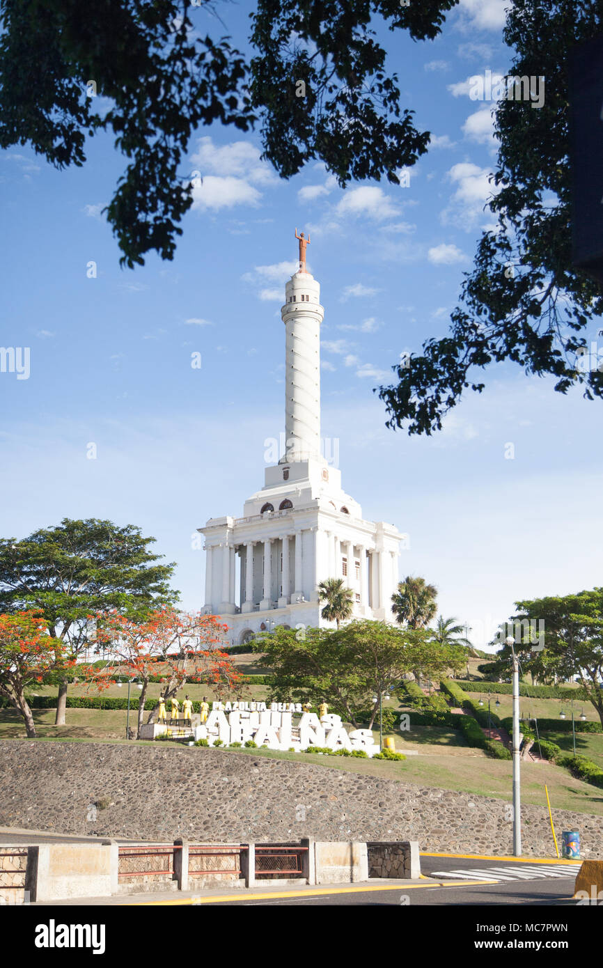 Monumento a los Héroes de la Restauración (Monument to the Heroes of ...