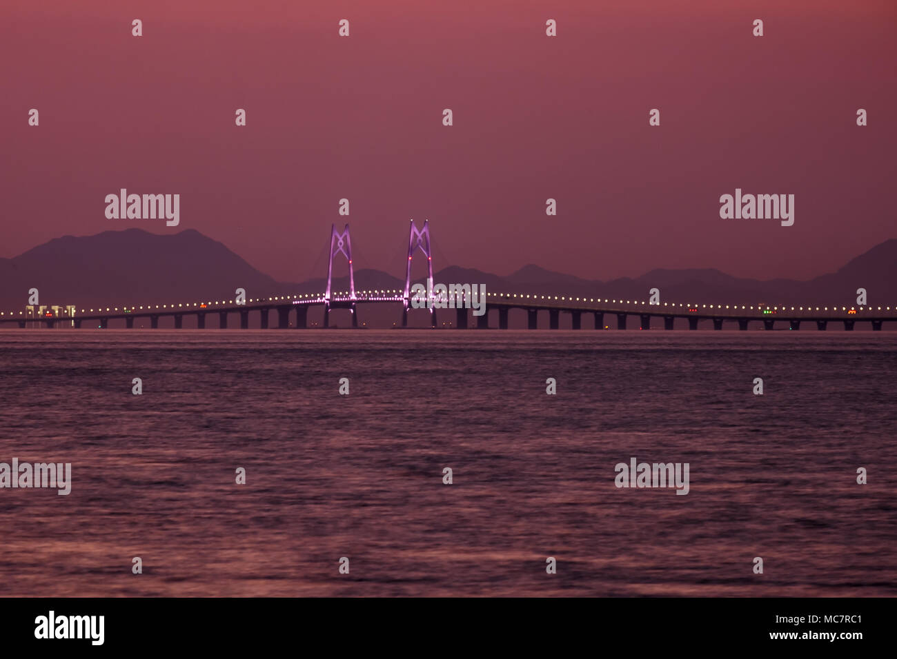 Hong Kong - Zhuhai - Macau bridge is the longest sea link in the world ...