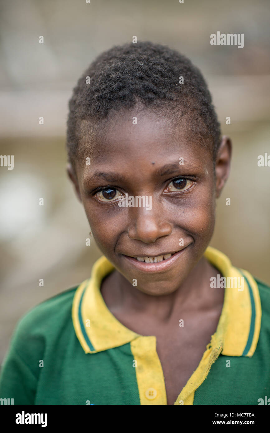 Papua new guinea tribe smile hi-res stock photography and images - Alamy