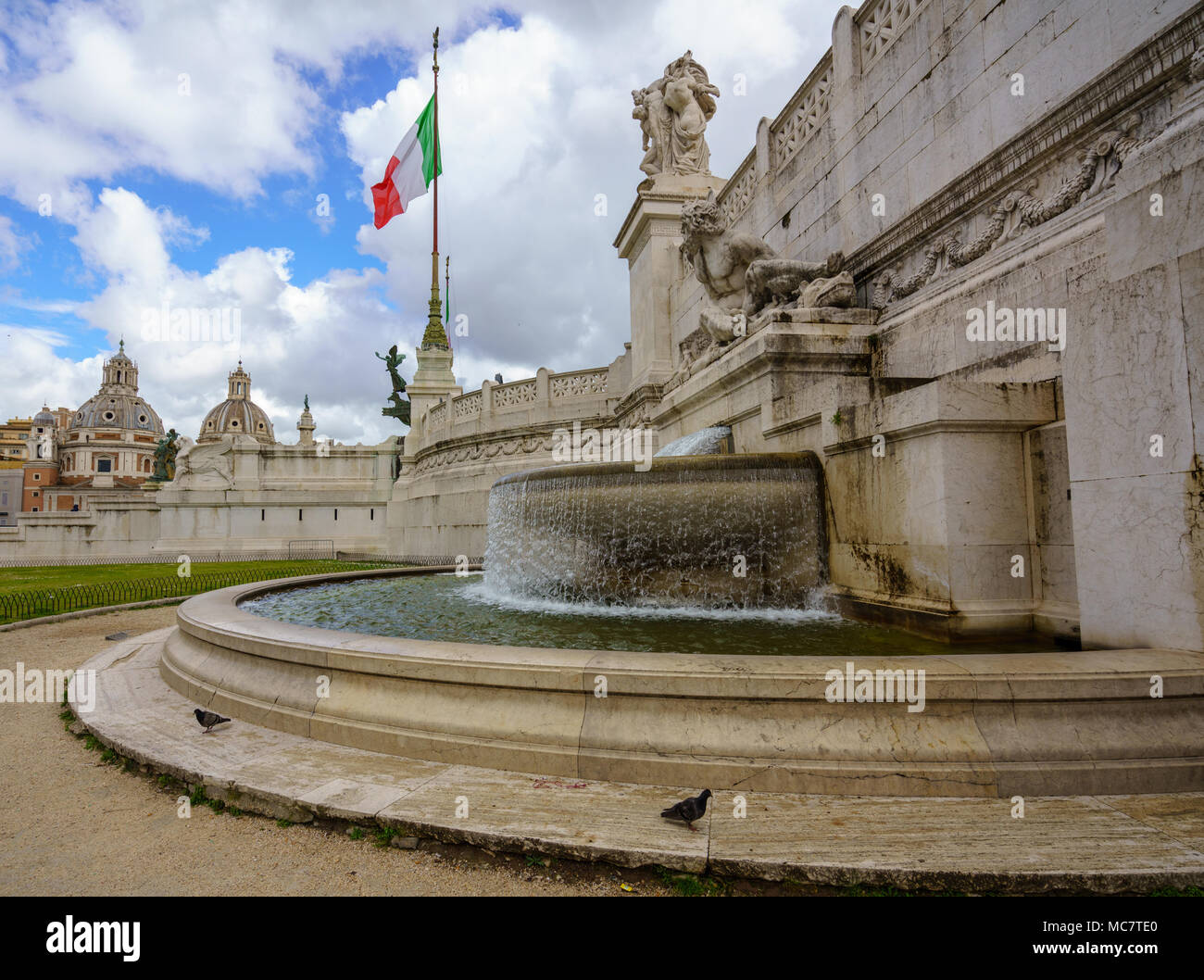 Altar of the fatherland hi-res stock photography and images - Alamy