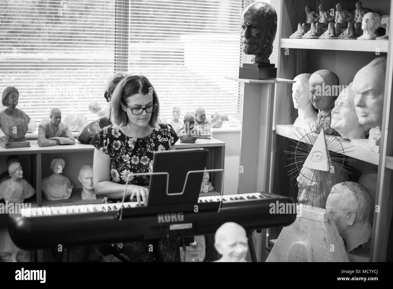 Piano recital at Oscar Nemon Sculpture Gallery / museum in Boars Hill ...