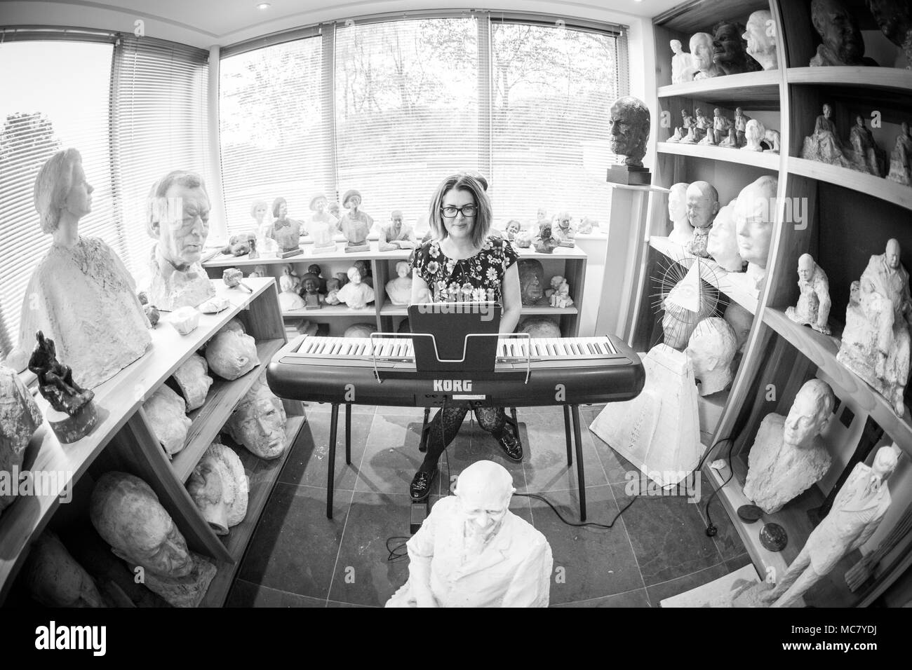 Piano recital at Oscar Nemon Sculpture Gallery / museum in Boars Hill ...