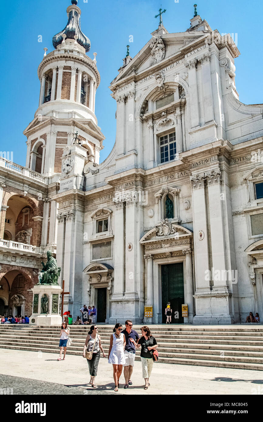 Italy Marche Loreto Sanctuary : View of cathedral Stock Photo - Alamy