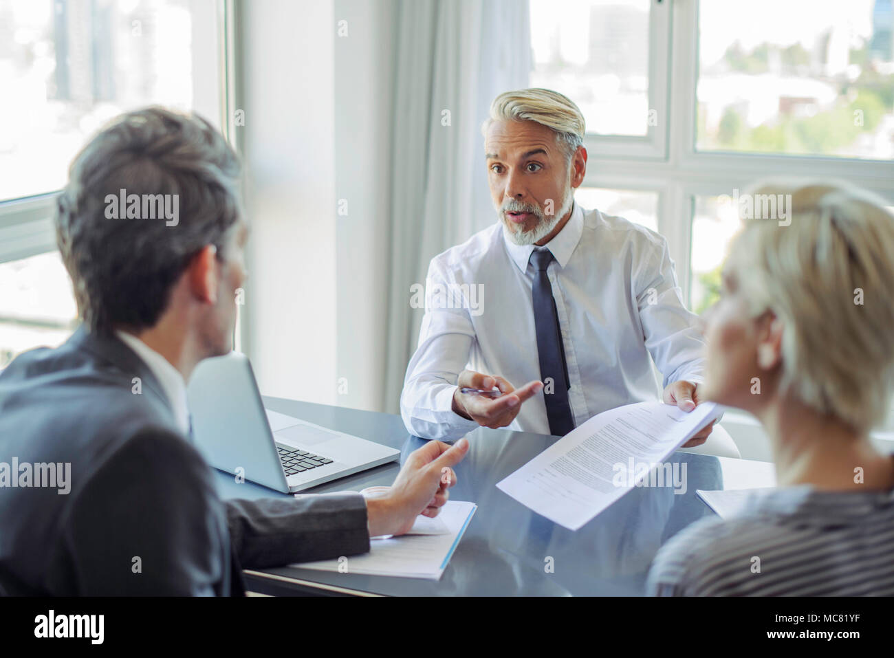 Negotiating hi-res stock photography and images - Alamy