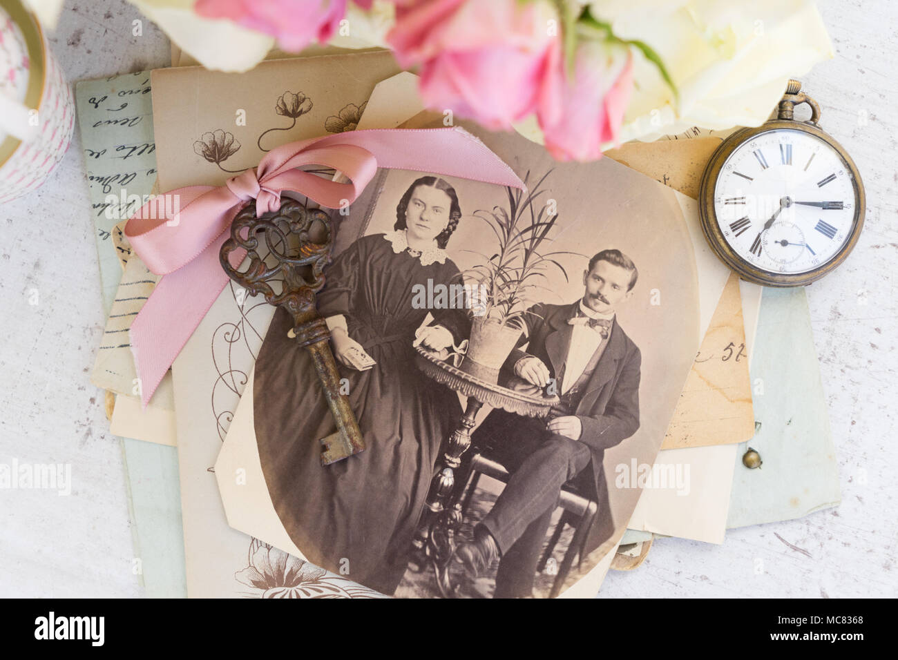 old family album with vintage image of married couple Stock Photo - Alamy