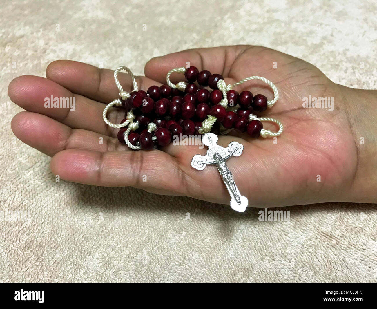 Hand prayer hi-res stock photography and images - Alamy