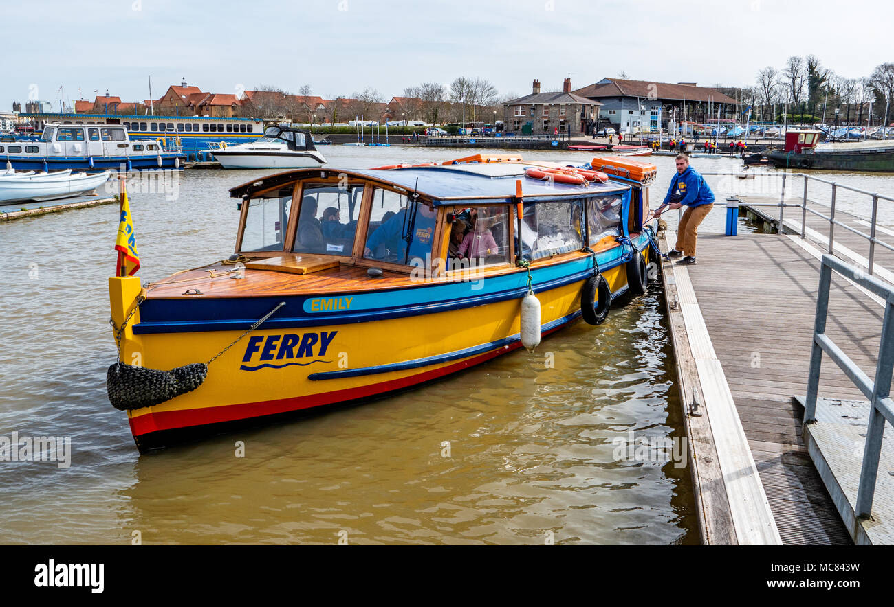Yellow and blue boat hi-res stock photography and images - Alamy
