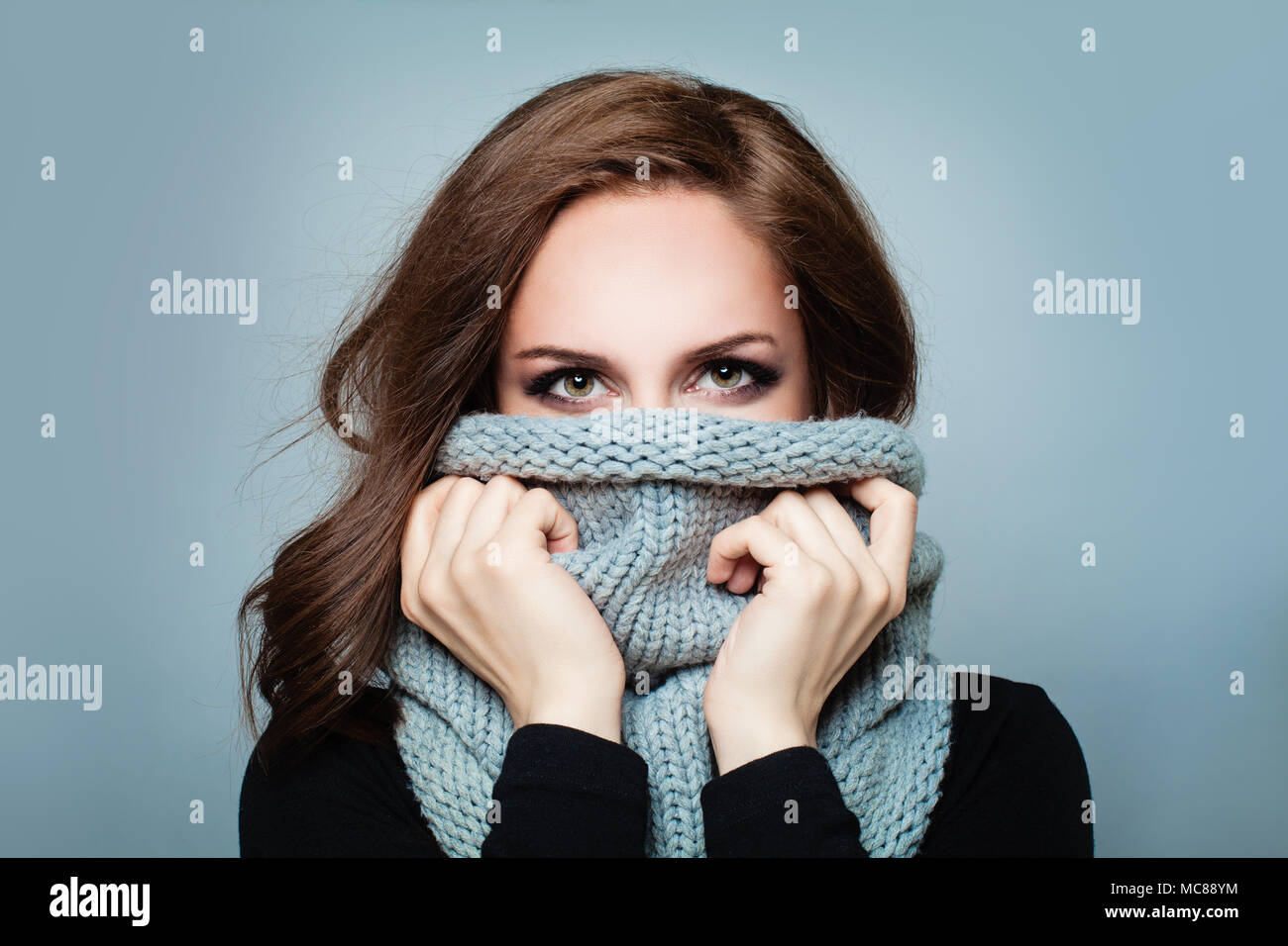 Snood hi-res stock photography and images - Alamy