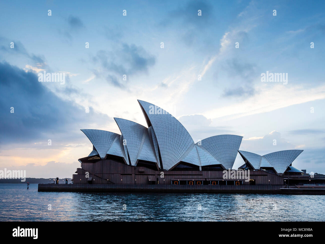 Early morning at Sydney Opera House Stock Photo - Alamy