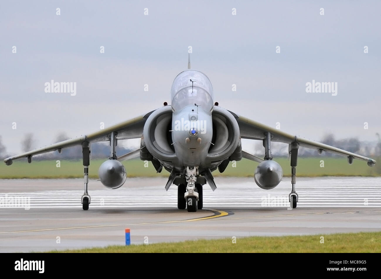 Harrier Jet Stock Photos & Harrier Jet Stock Images - Alamy