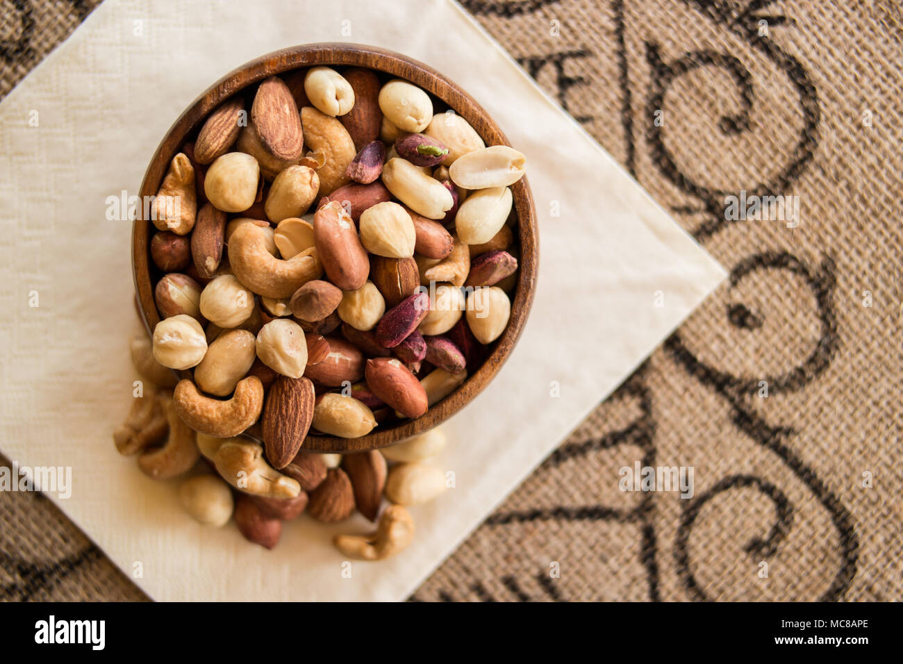 Deluxe Mixed Nuts, cashew, almond and peanuts Stock Photo - Alamy