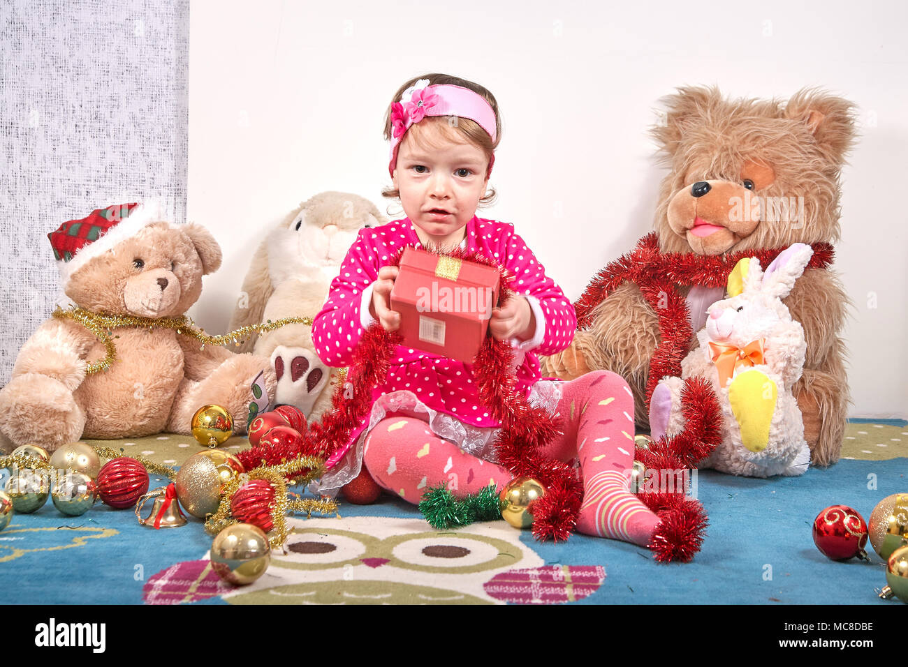 Matching green box hi-res stock photography and images - Alamy