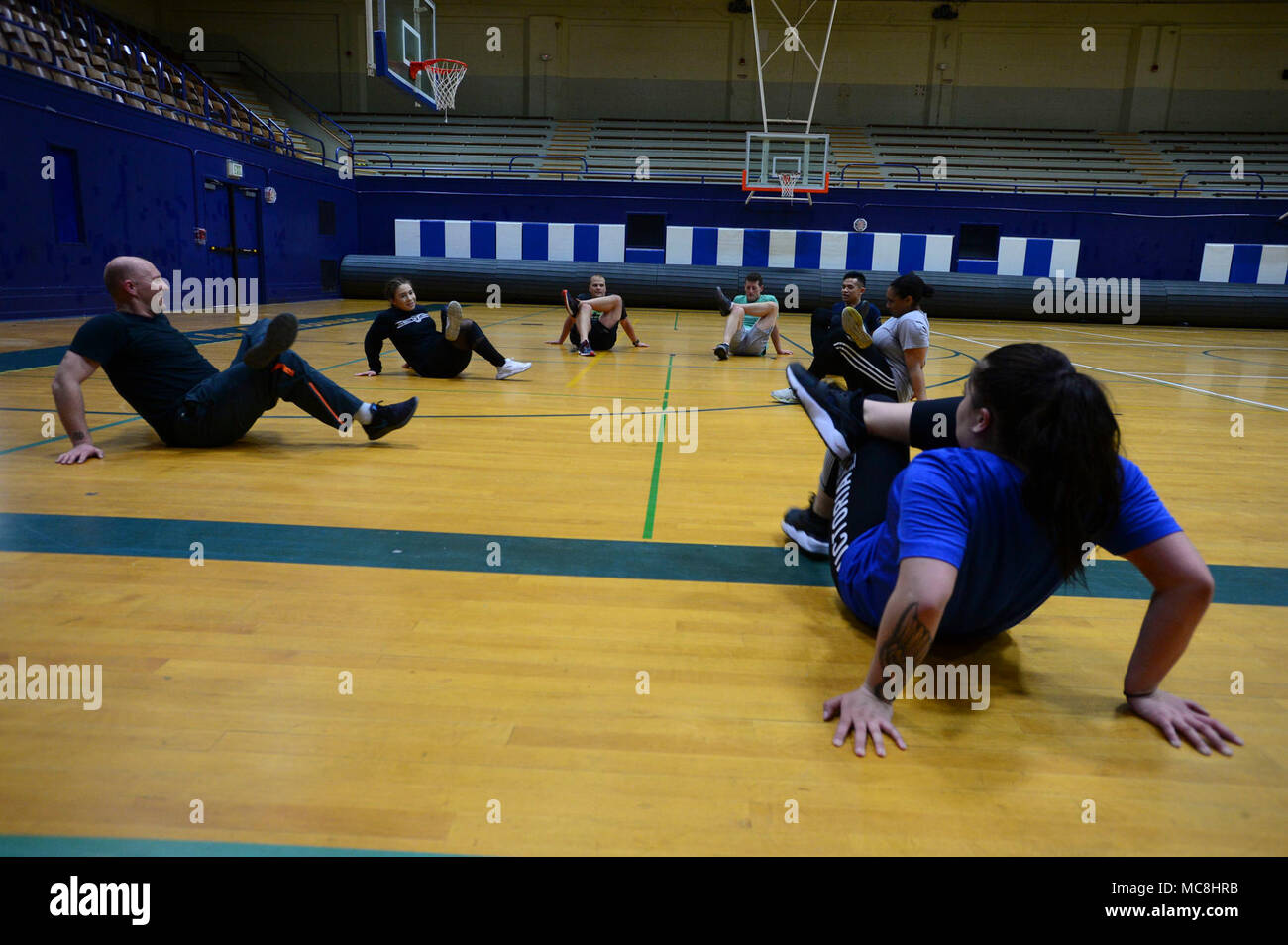 Army base workers hi-res stock photography and images - Alamy