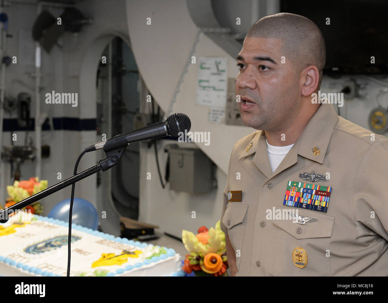 Chief petty officer mess hi-res stock photography and images - Alamy