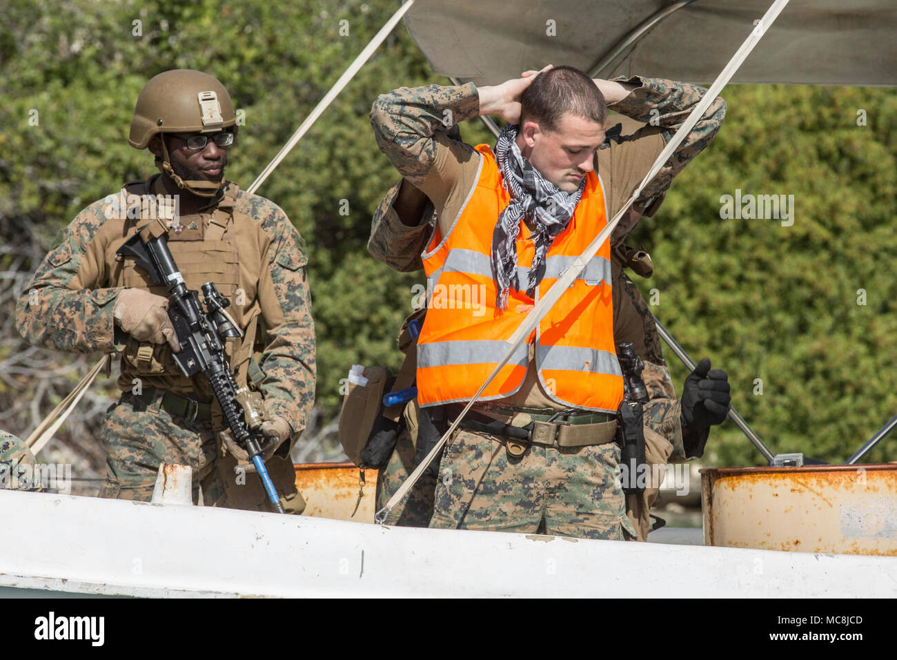 Usmc small unit training hi-res stock photography and images - Alamy
