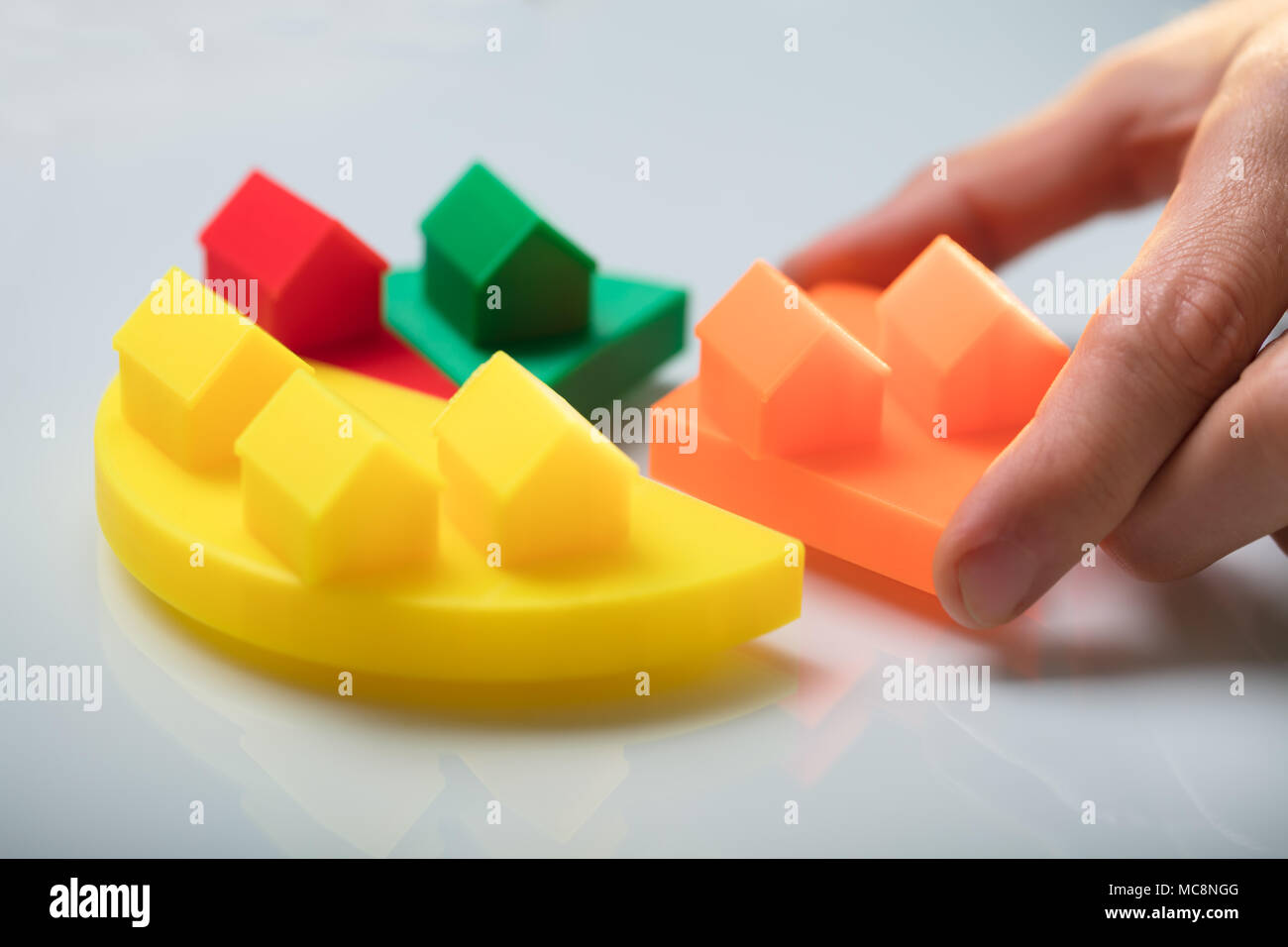 Comparison table chart hi-res stock photography and images - Alamy