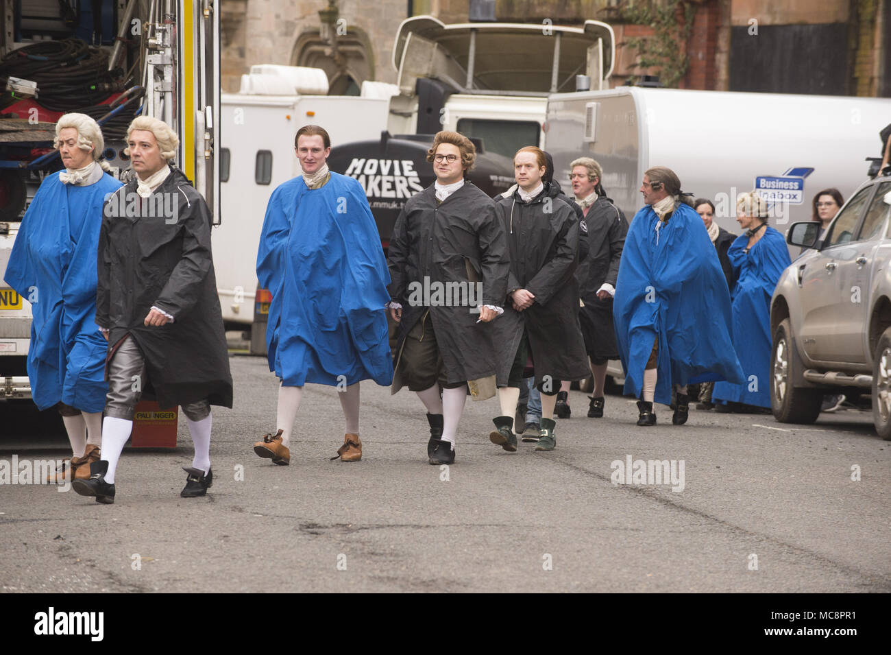 'Outlander' cast and crew are spotted filming in Glasgow for the 4th ...