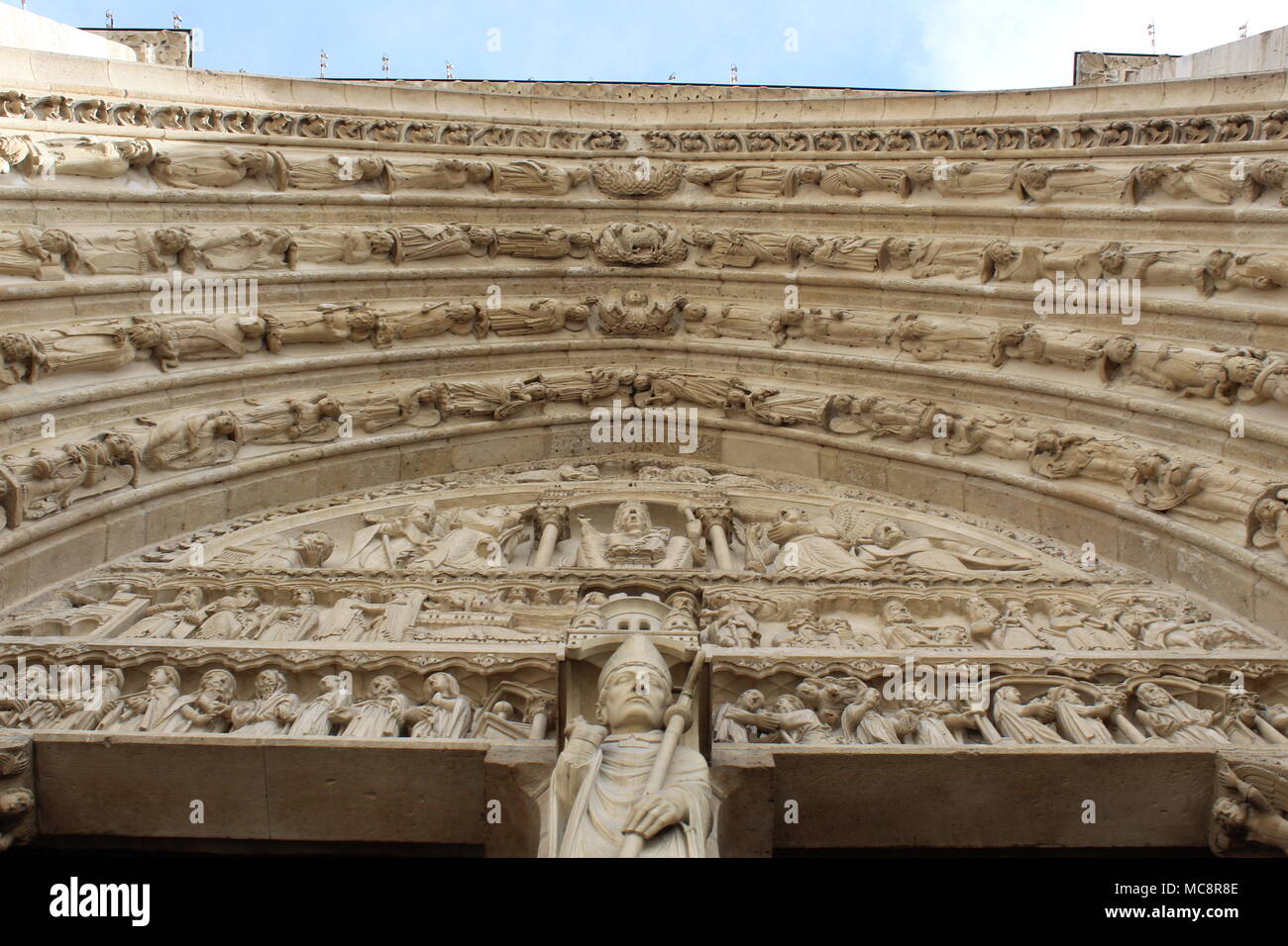 The external arch of Notre Dame, Paris Stock Photo - Alamy