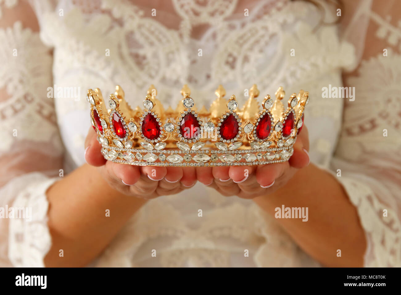 image of beautiful lady with white lace dress holding diamond crown ...