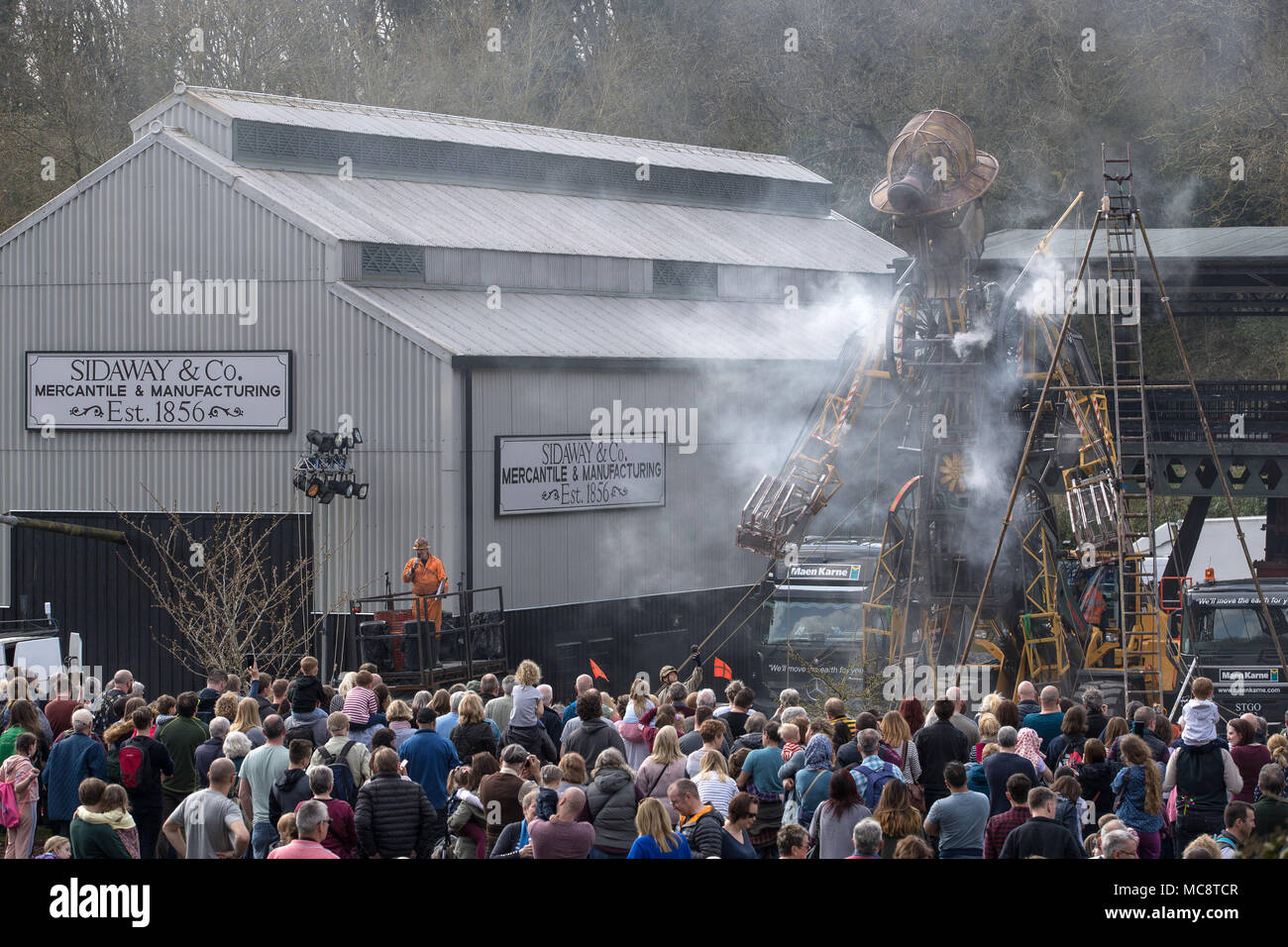 The Man Engine, the UK's largest mechanical puppet, at the Blists Hill ...