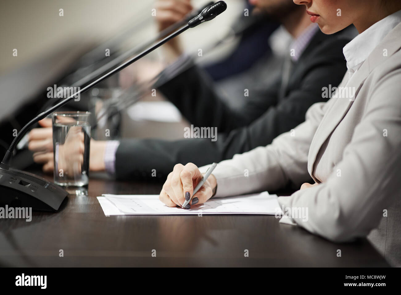 Young speaker with notes hi-res stock photography and images - Alamy