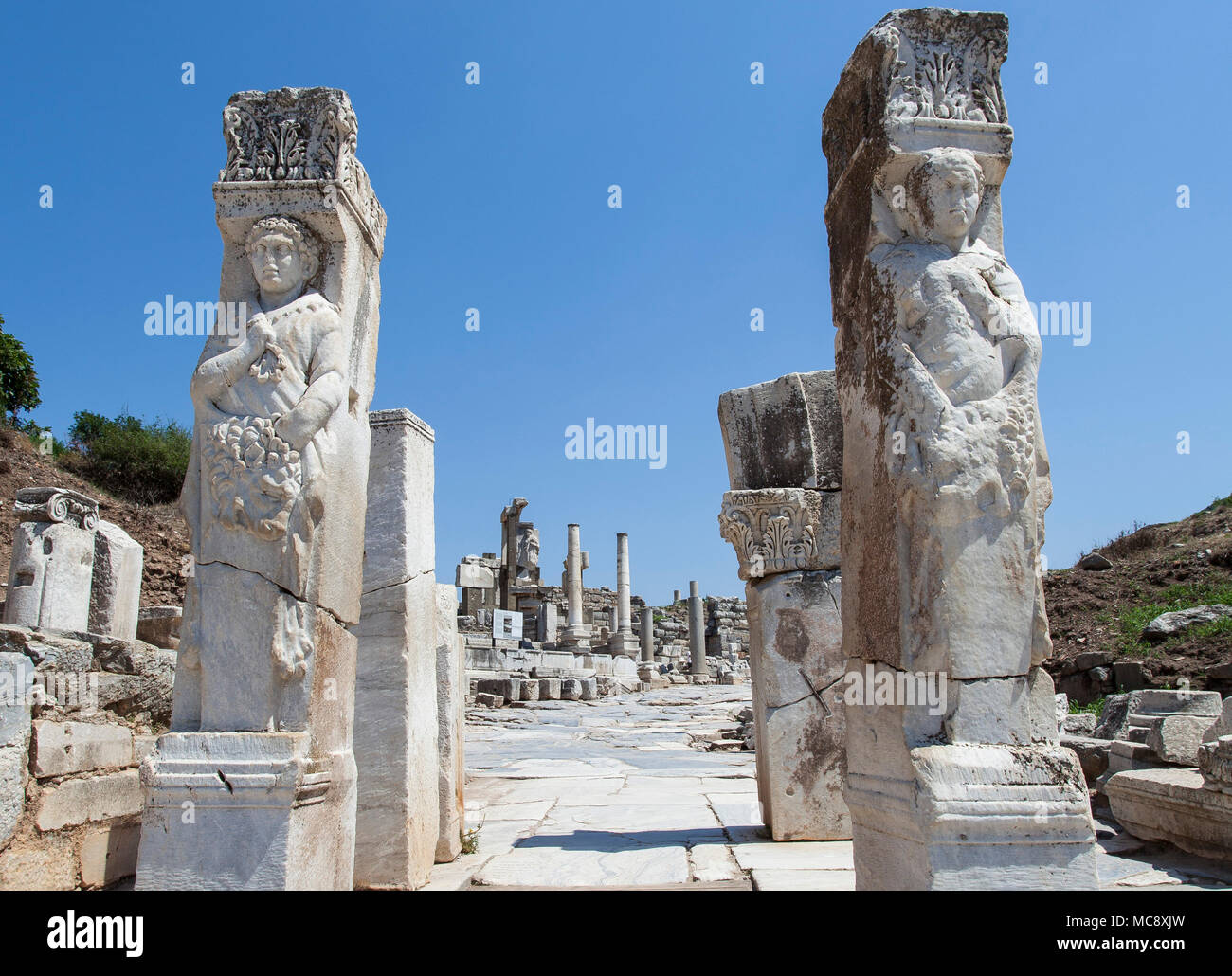 Hercules gate in the ancient city of Ephesus in Turkey Stock Photo - Alamy