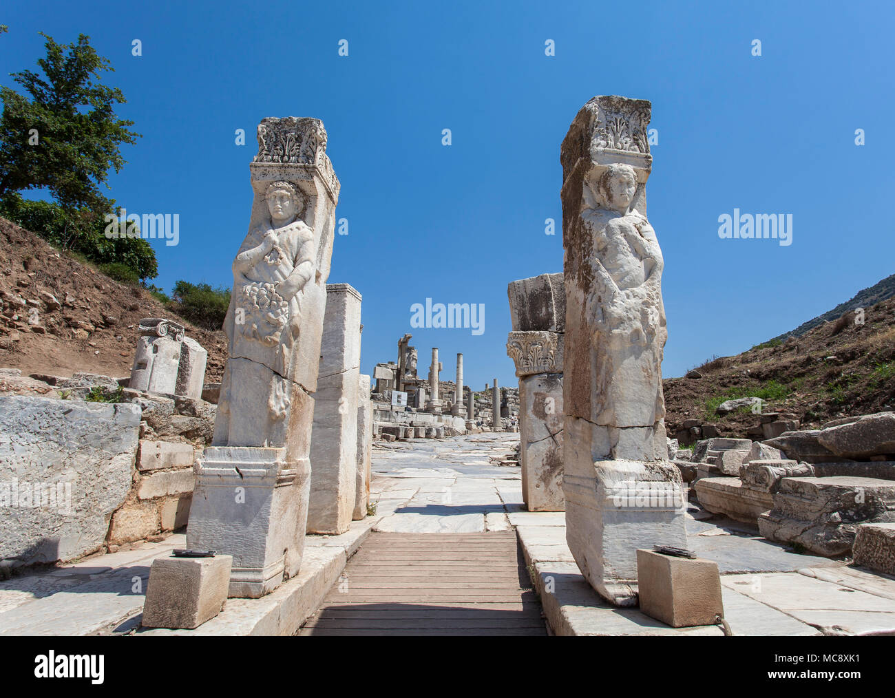 Ephesus turkey gate of hercules hi-res stock photography and images - Alamy